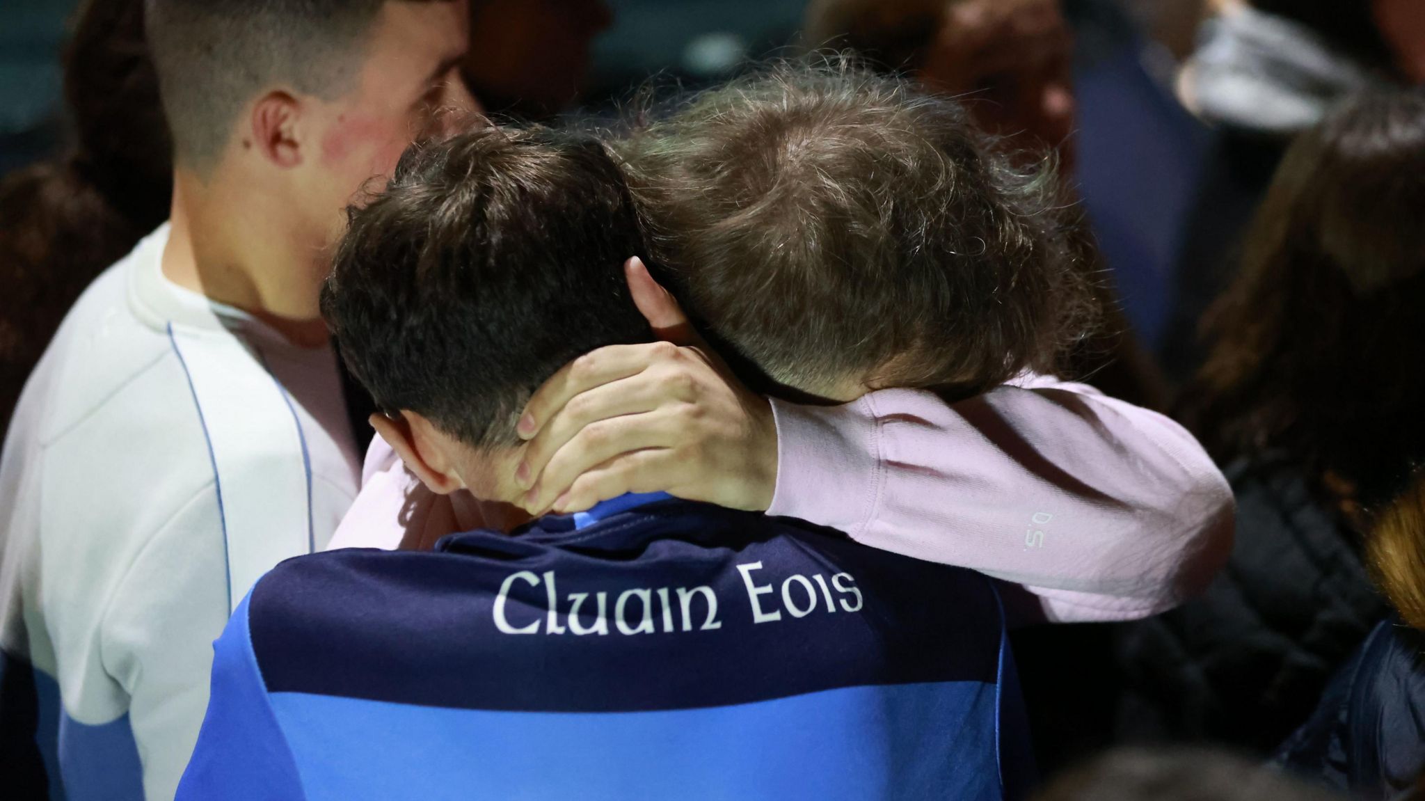 Clones town mourns best friends killed in Monaghan car crash - BBC News