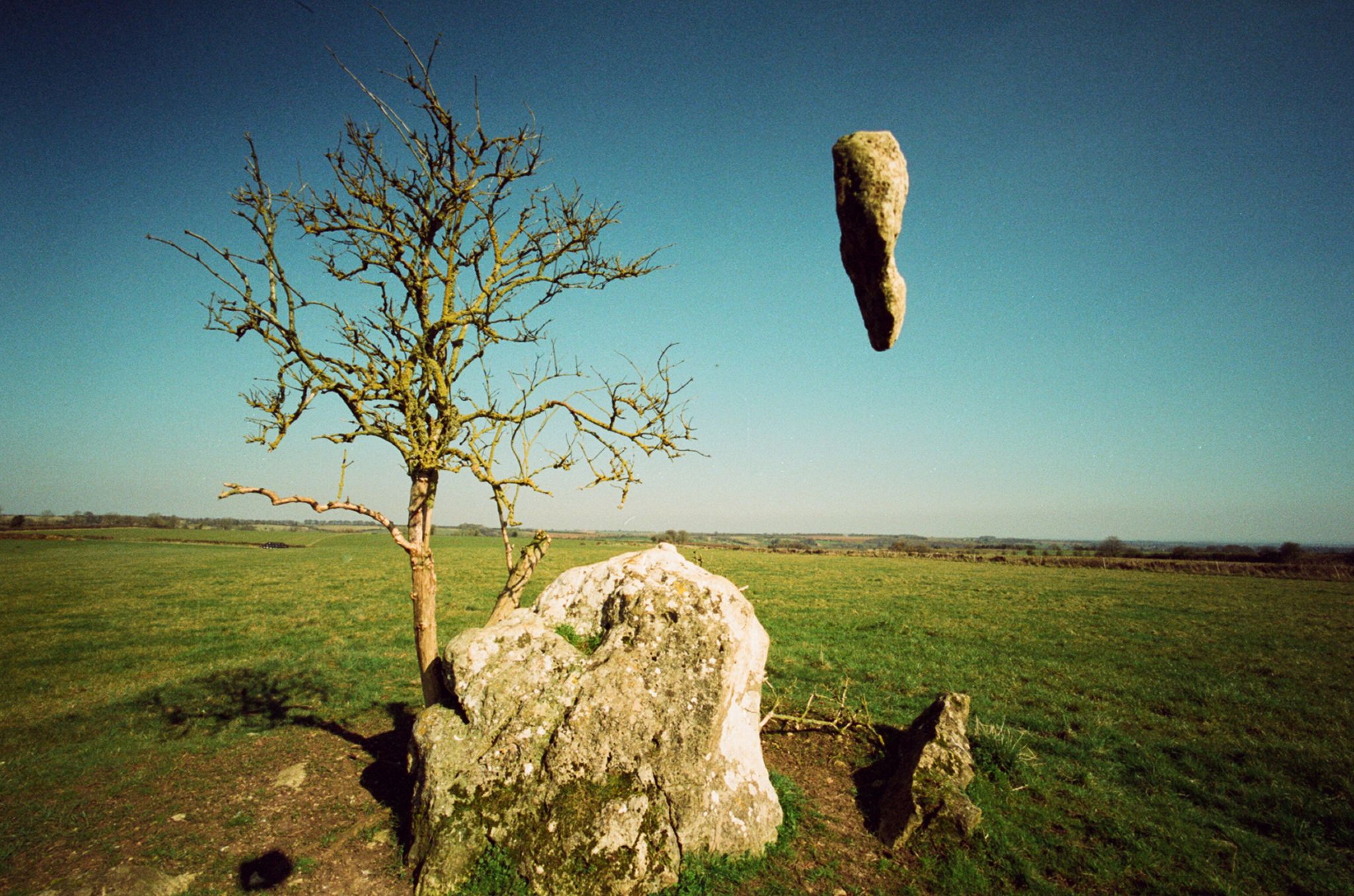 How stone poses became a surreal project - BBC News
