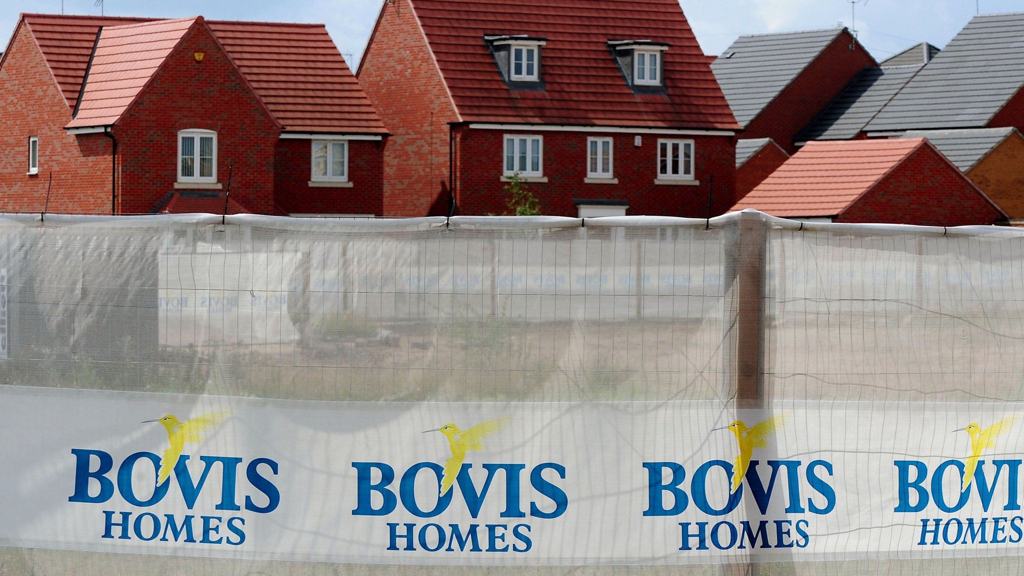 Bovis sets aside another £3.5m to fix faults with homes - BBC News