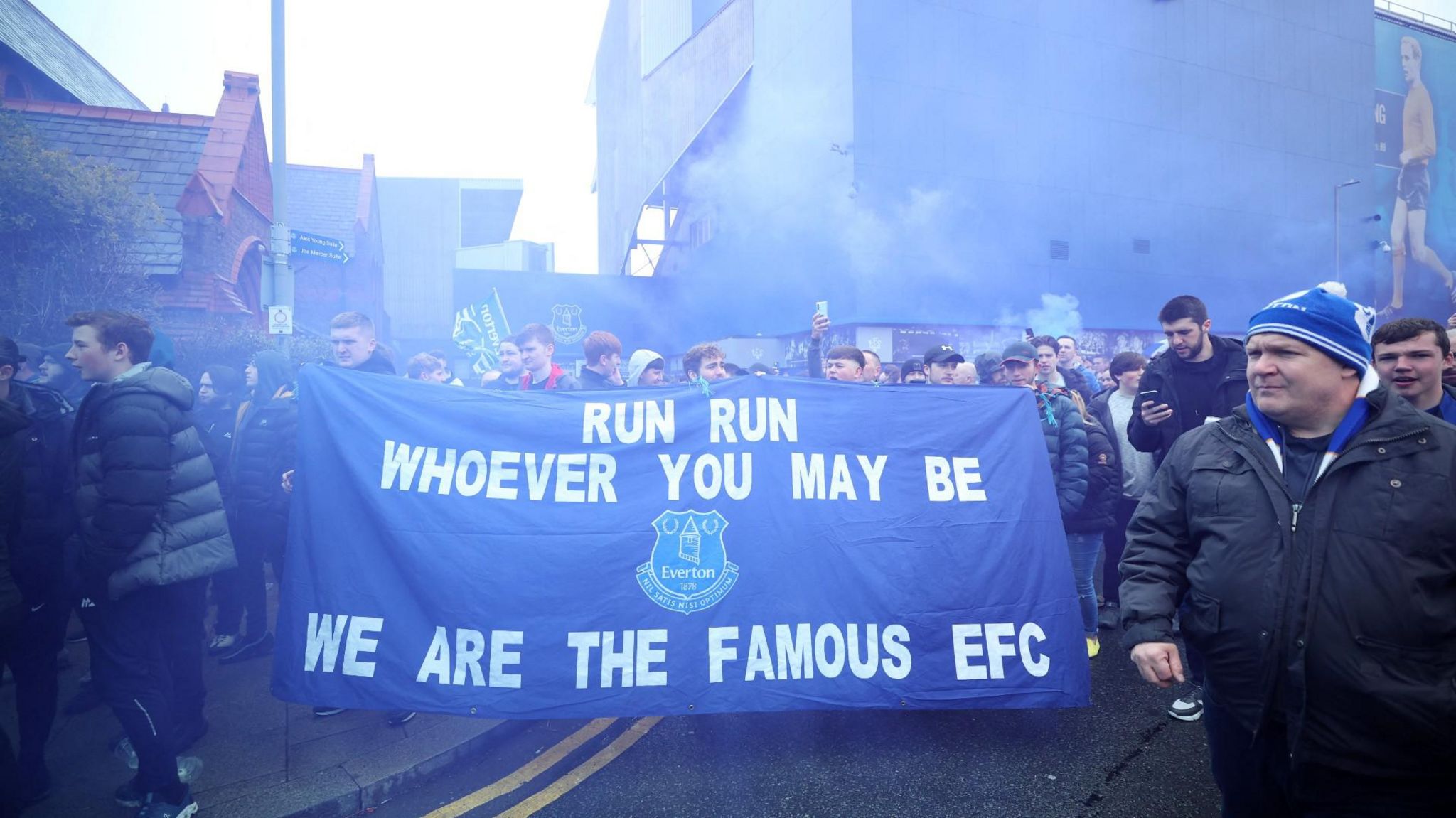 Everton talking point: 'We'll do what we can to save our club' - BBC Sport