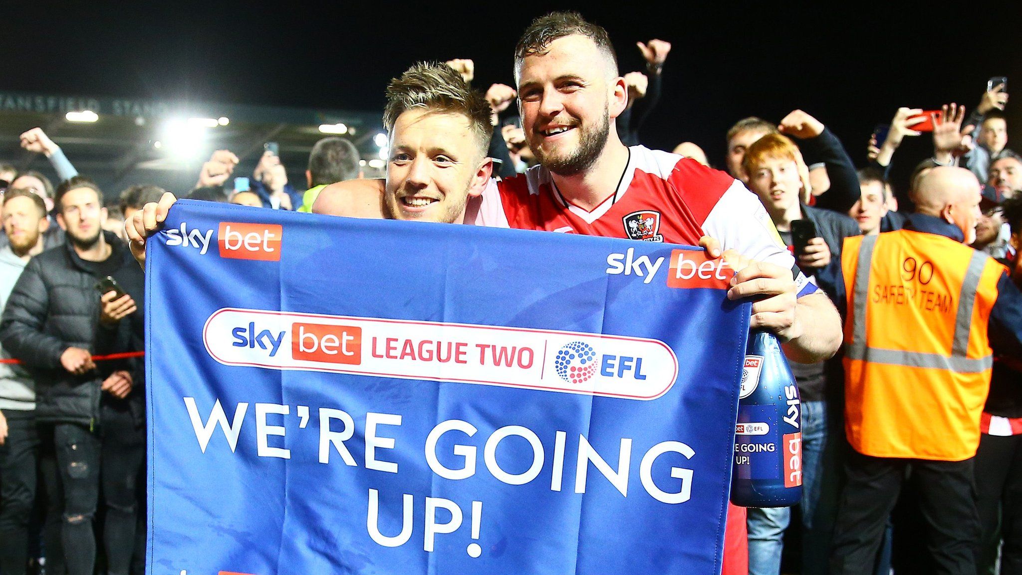 Exeter City FC holds victory parade after League One promotion - BBC News