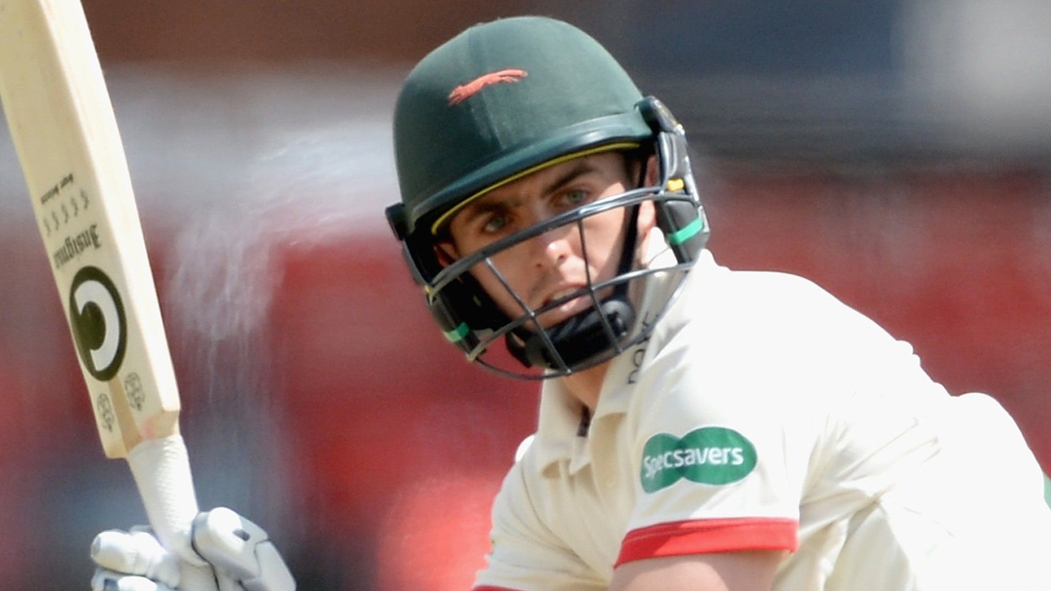 Kent v Leicestershire: Neil Dexter's five wickets put visitors just on ...