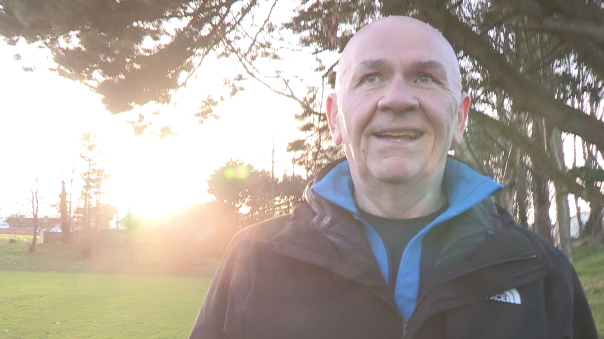 Smartwatch scheme leads to healthier lifestyles, says trust - BBC News