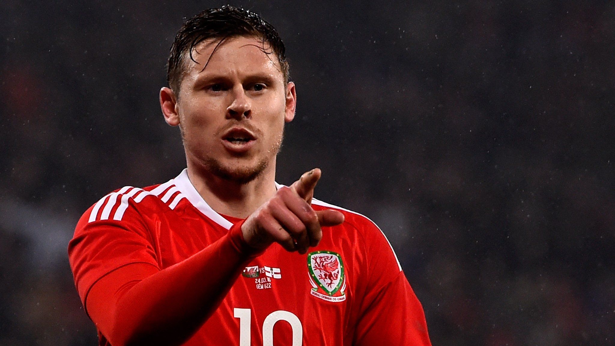 Welsh boxer Liam Williams faces Patterson in Cardiff - BBC Sport