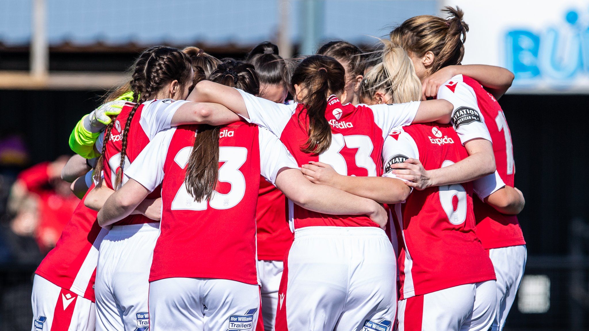 Ryan Reynolds and Blake Lively at Wrexham women's game - BBC News