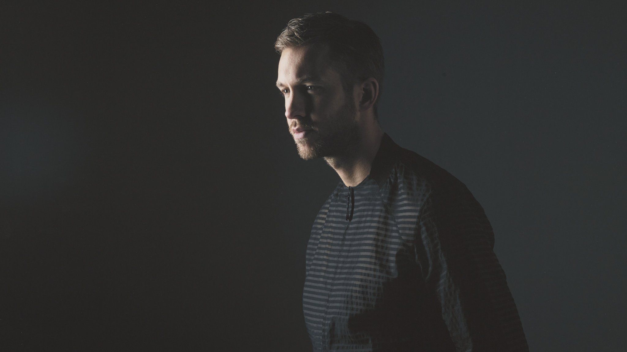 How has Calvin Harris kept his accent? - BBC News