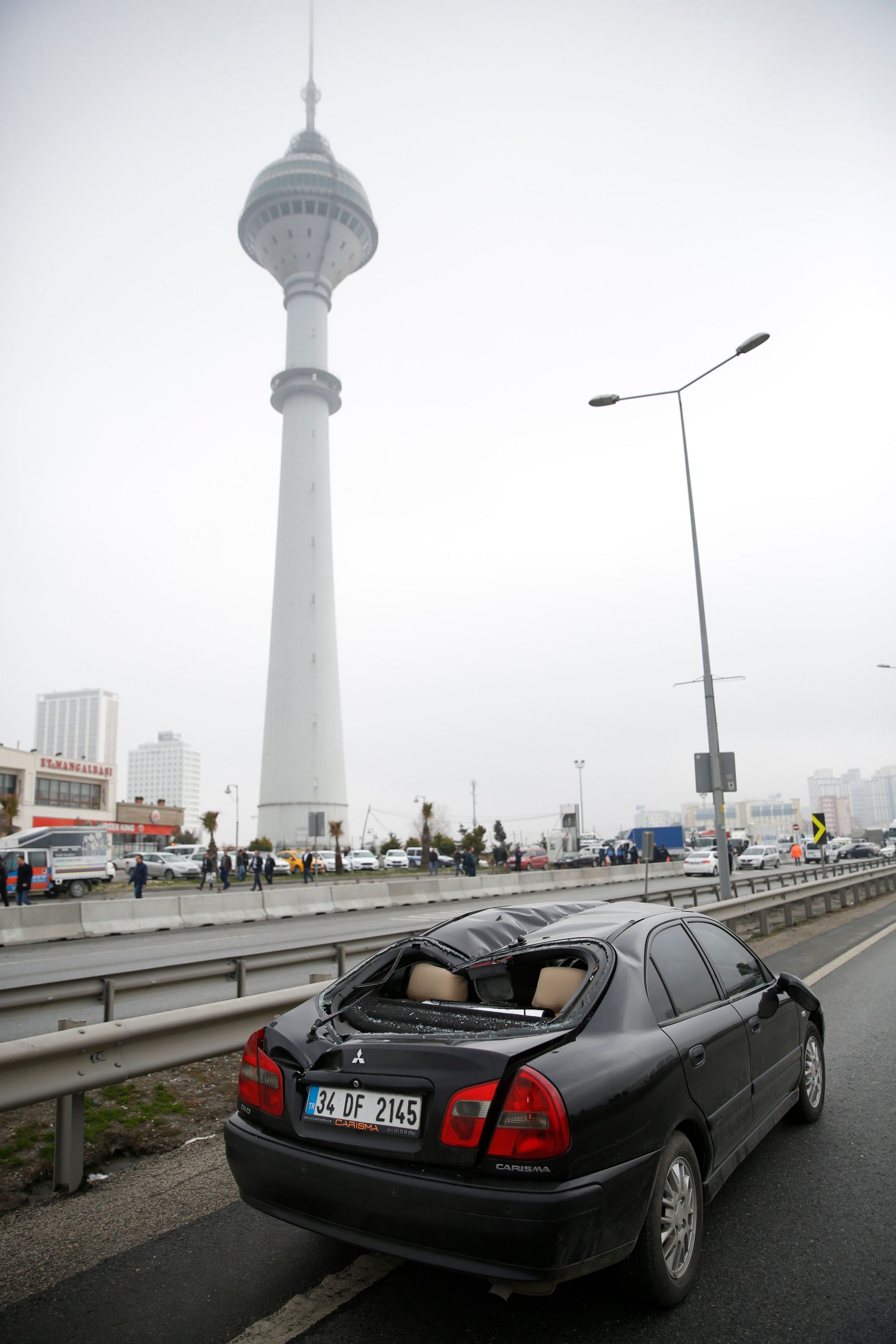 Istanbul helicopter crash: Four Russians among seven dead - BBC News