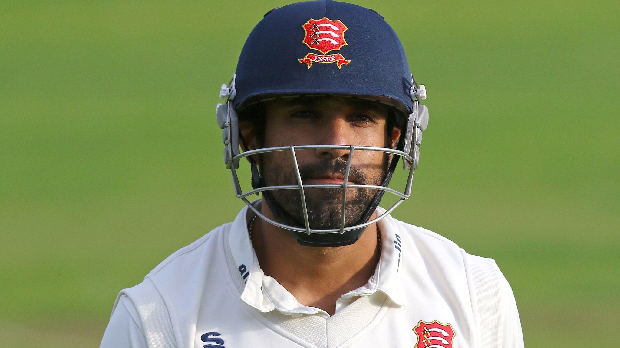 Ravi Bopara: Essex all-rounder agrees new deal at Chelmsford - BBC Sport
