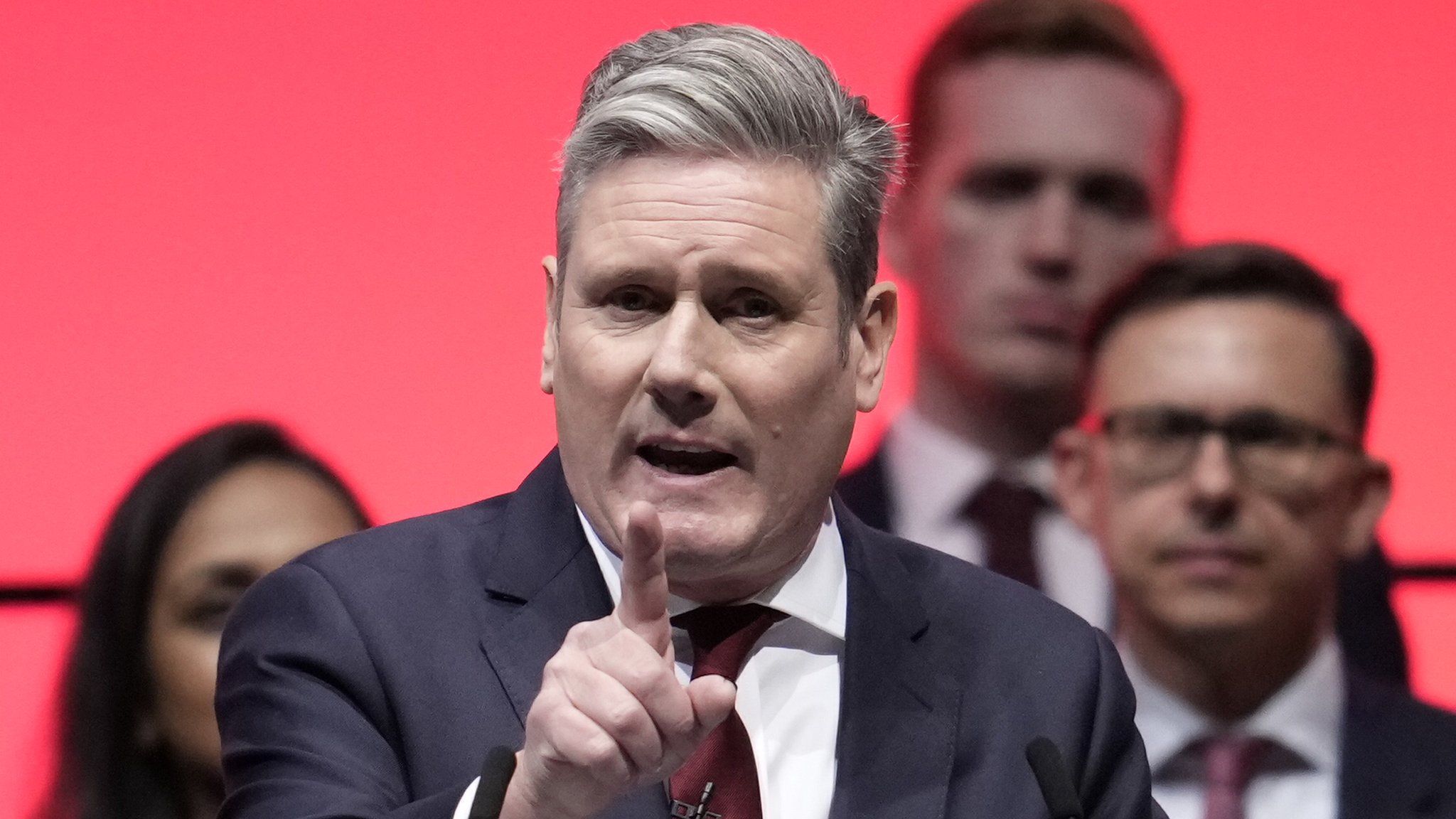 Mark Drakeford and Nicola Sturgeon meet for talks - BBC News