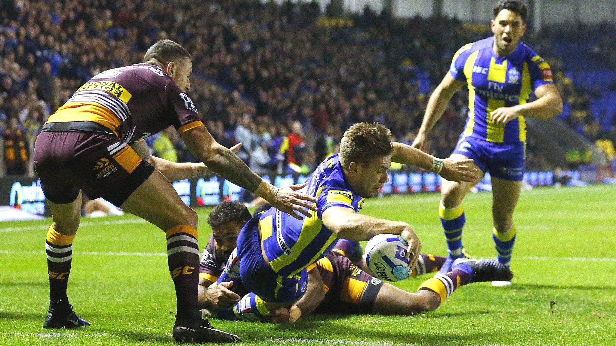World Club Series: Warrington Wolves 27-18 Brisbane Broncos - BBC Sport