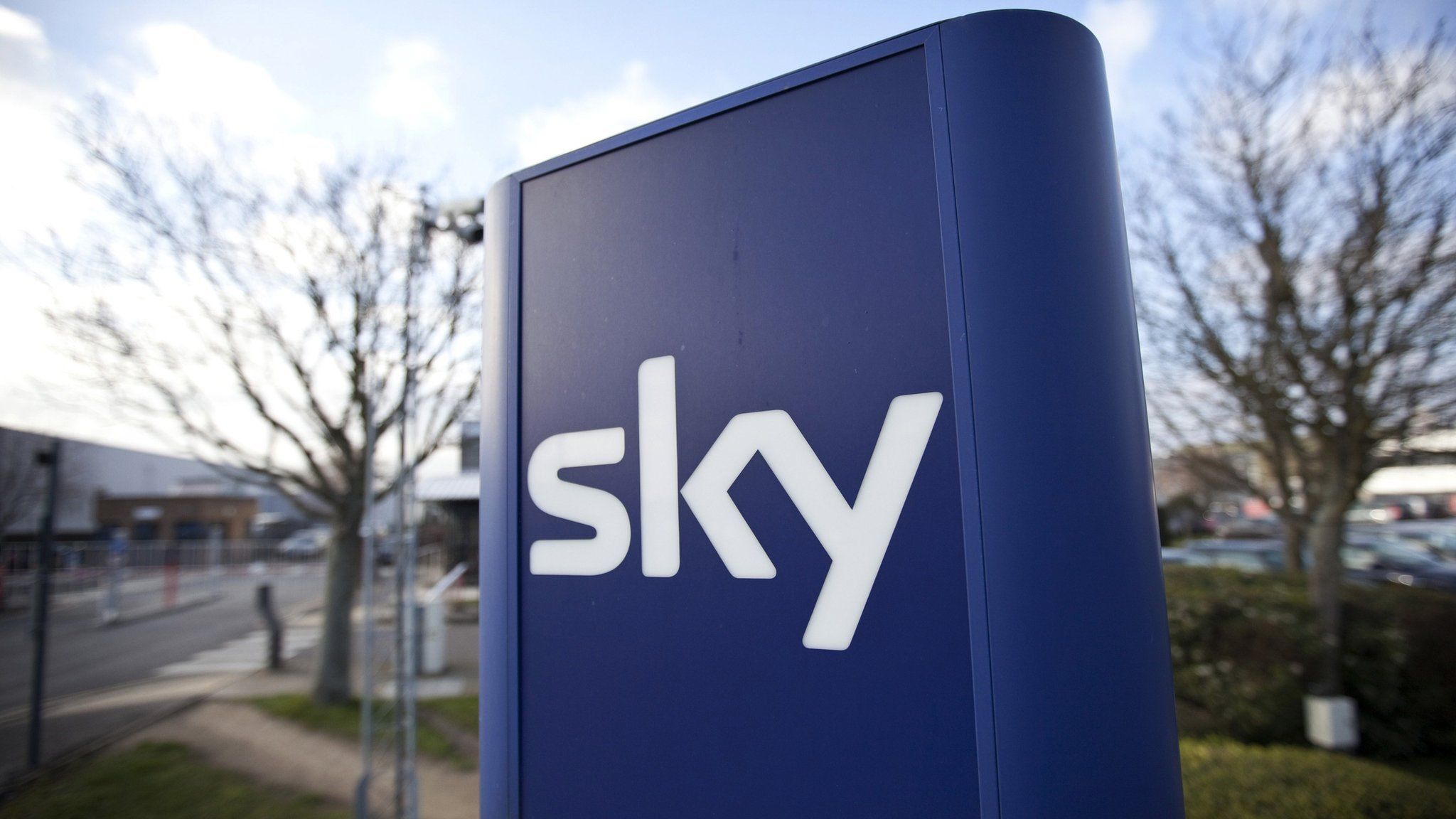 Sky and 21st Century Fox agree £18.5bn takeover deal - BBC News