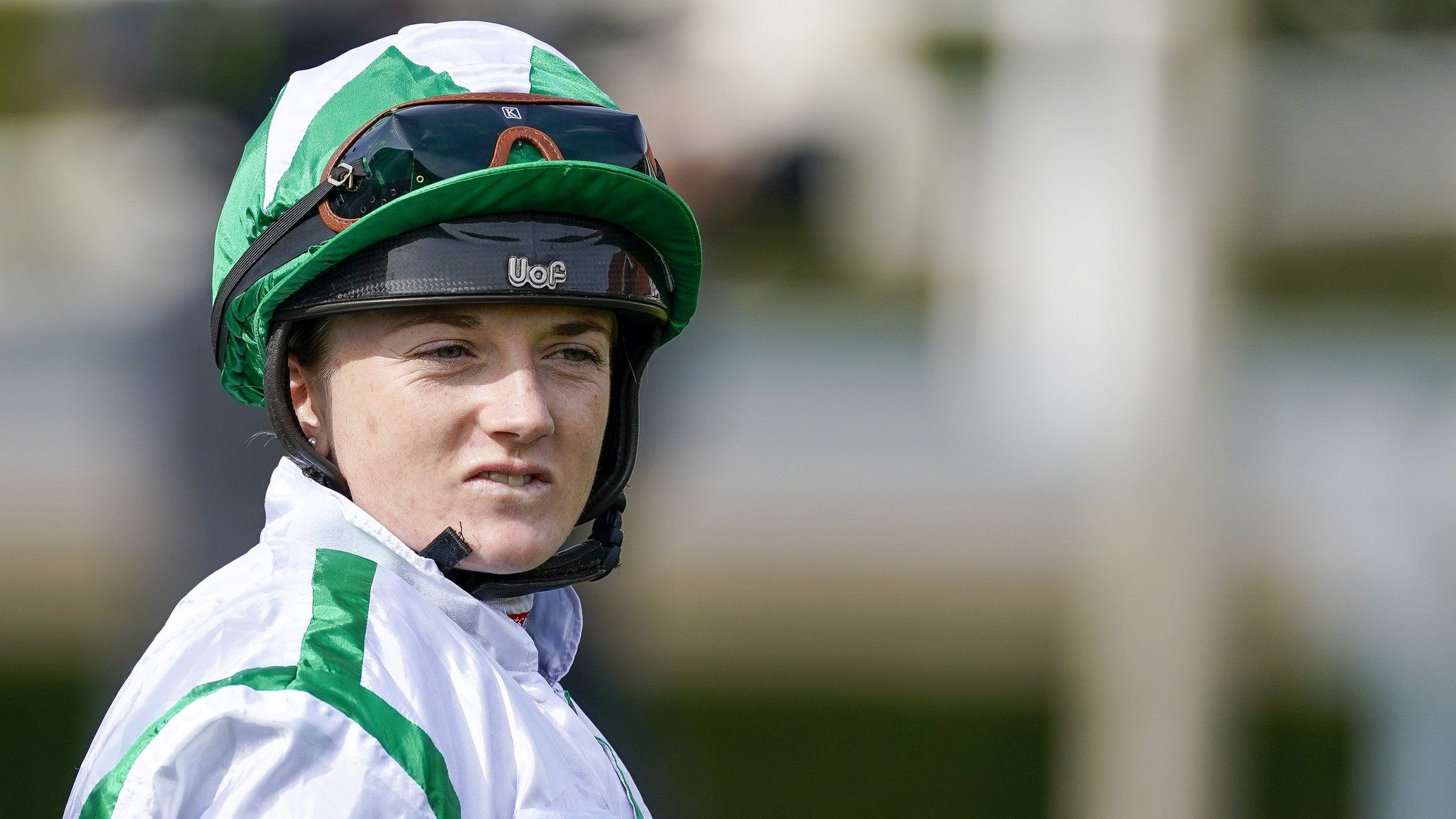 Princess Anne opens Taunton centre for injured jockeys - BBC News