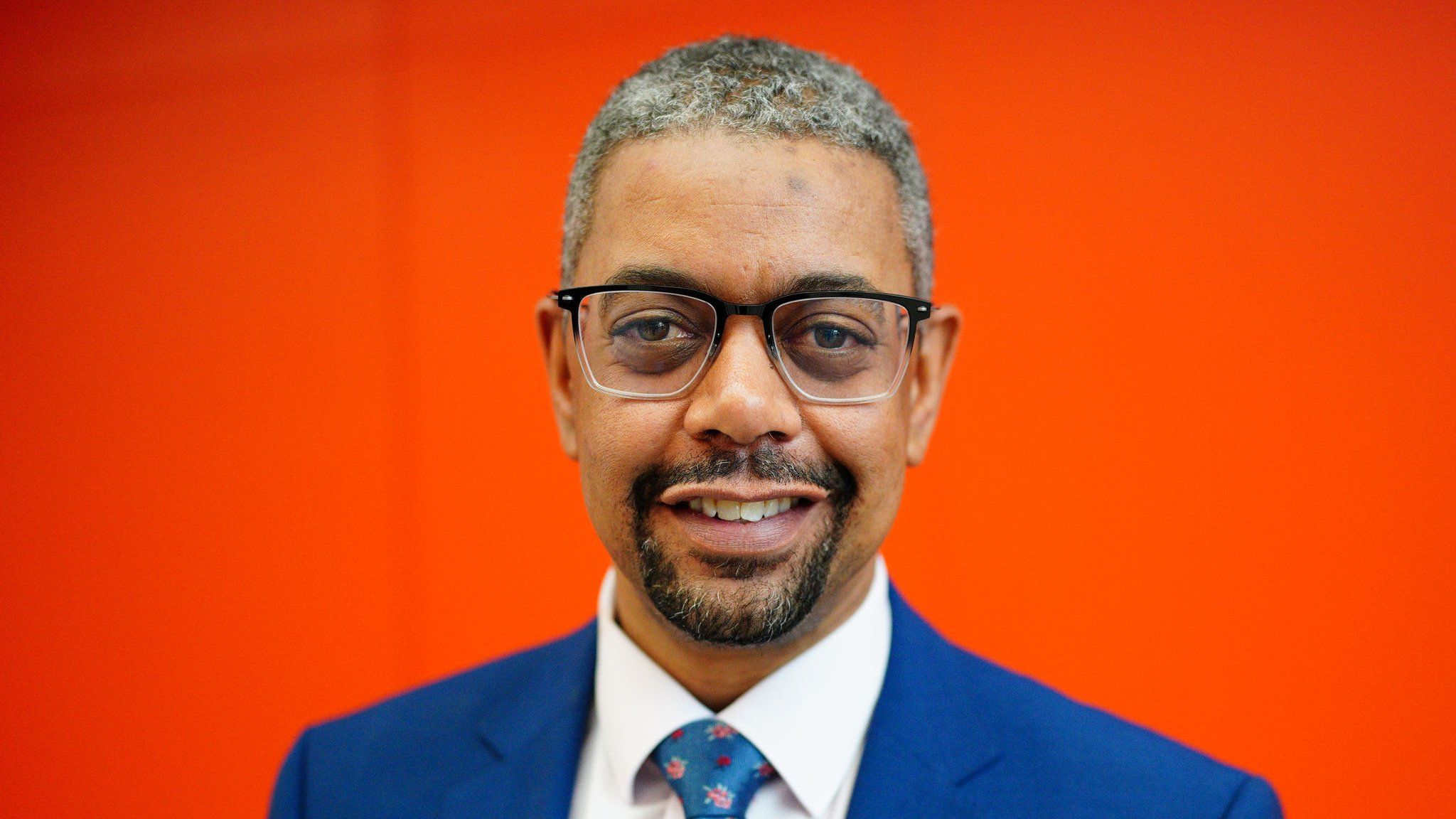 Ethol Vaughan Gething yn ffurfiol yn brif weinidog - BBC Cymru Fyw