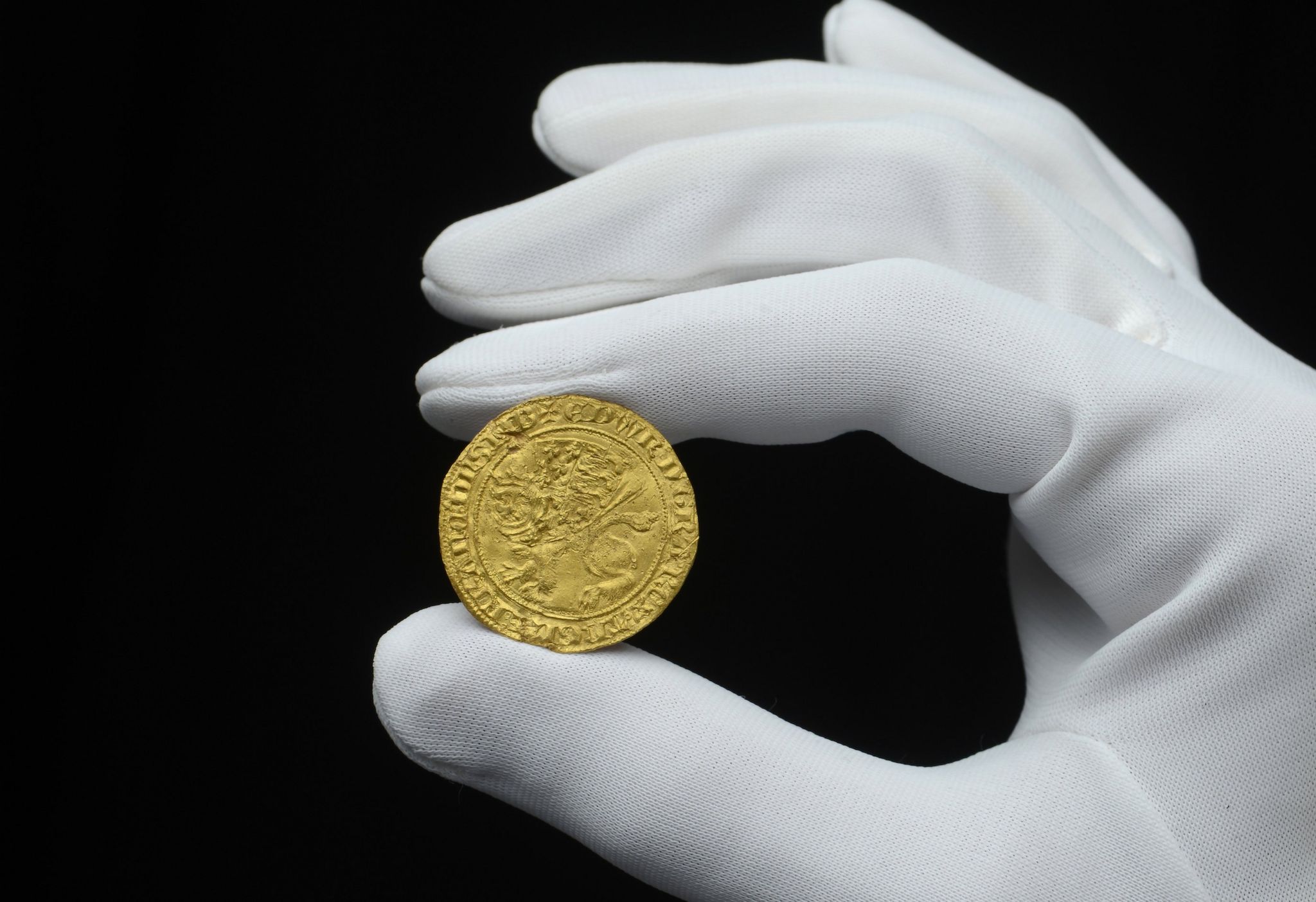 Rare Coins: 'Leopard' coin from 1344 to go on sale - BBC Newsround
