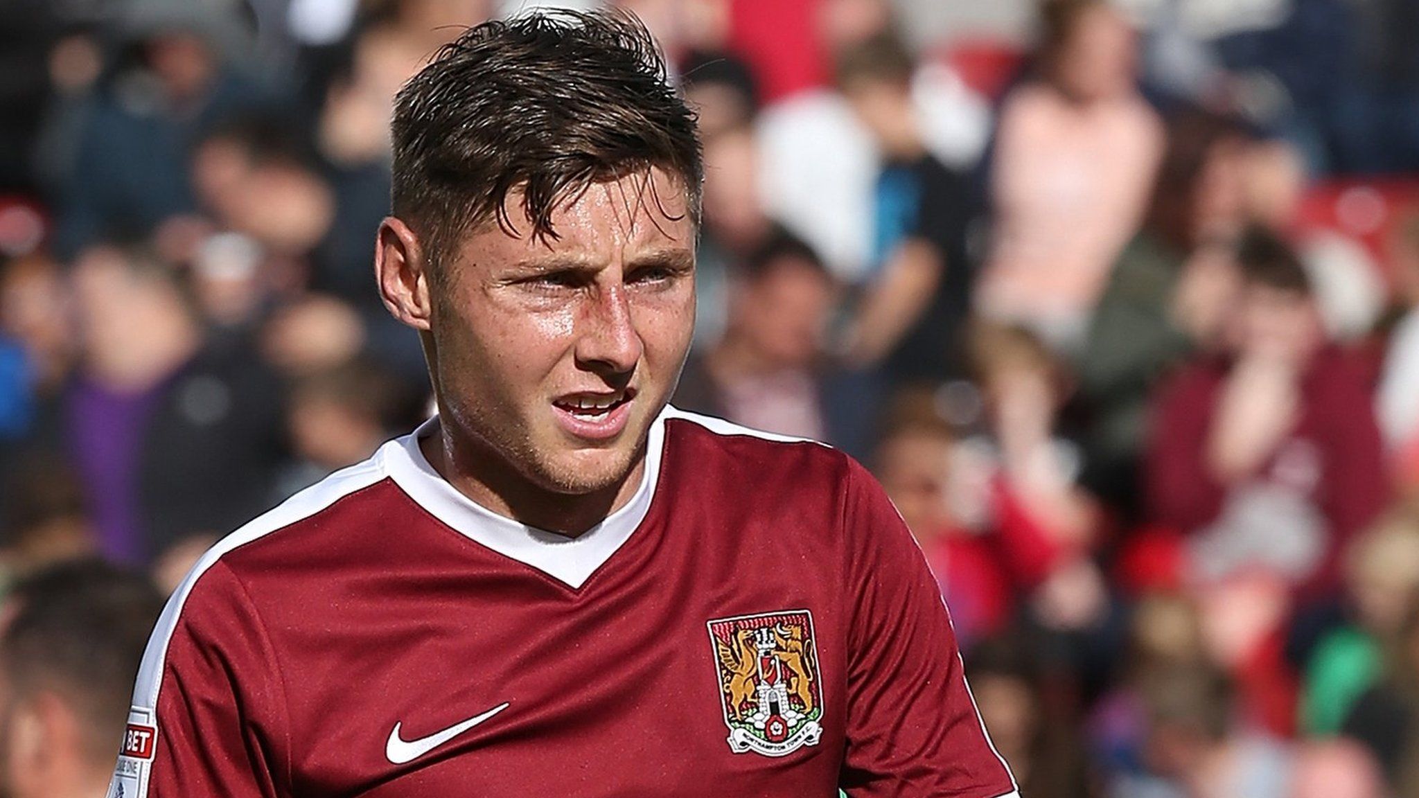 Harry Beautyman: Sutton United re-sign midfielder from Stevenage - BBC ...