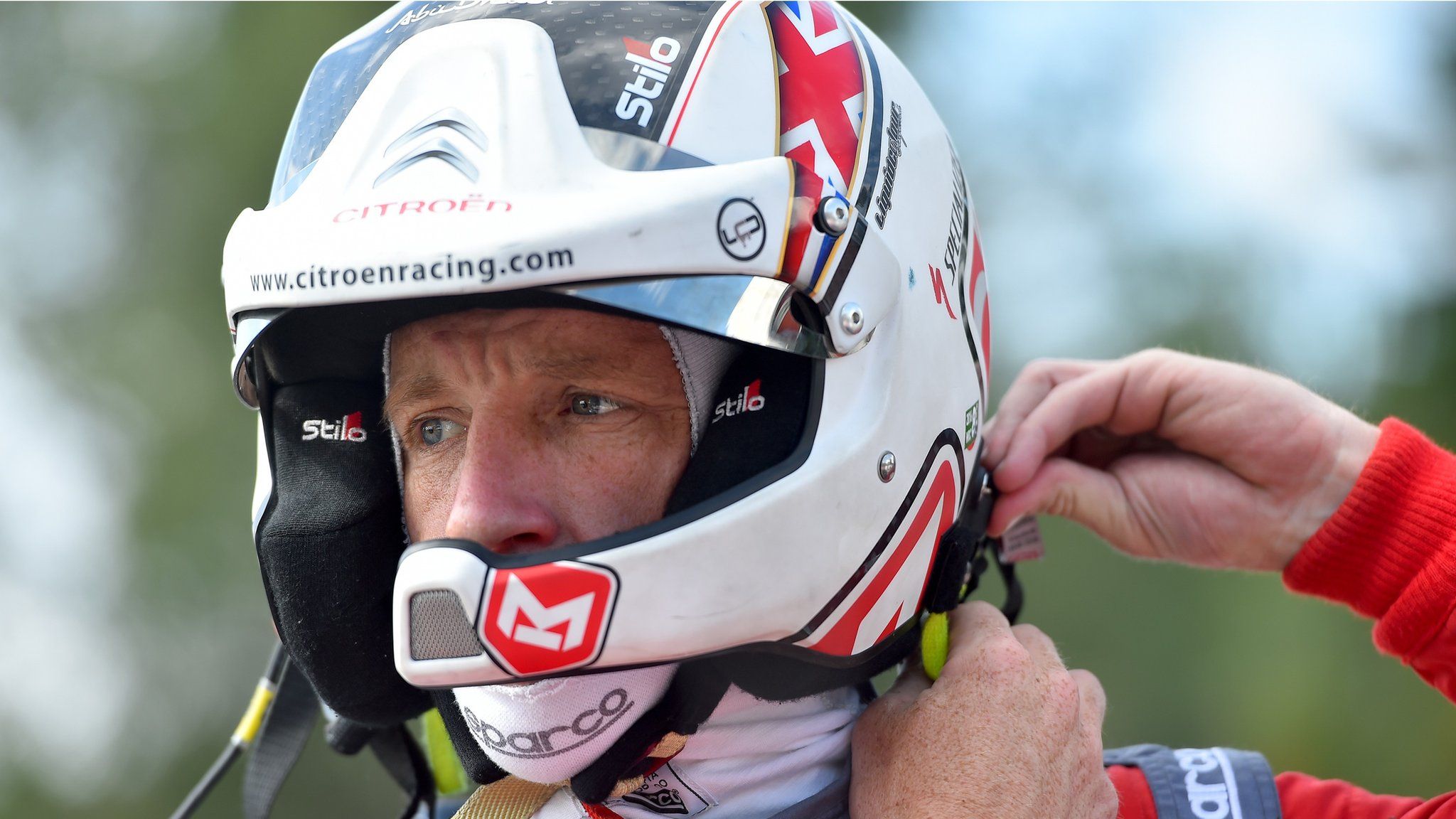 Kris Meeke: Dungannon driver holds nerve to win Spanish Rally - BBC Sport