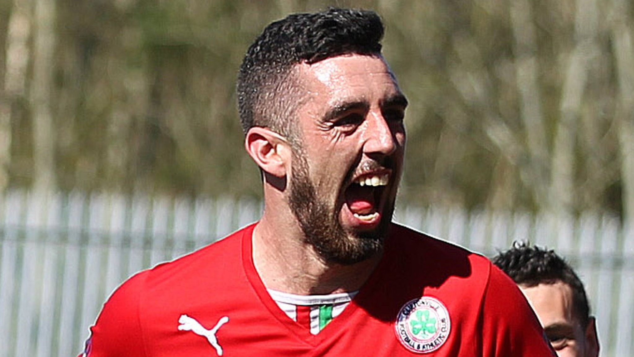 Joe Gormley signs pre-contract agreement with Cliftonville - BBC Sport
