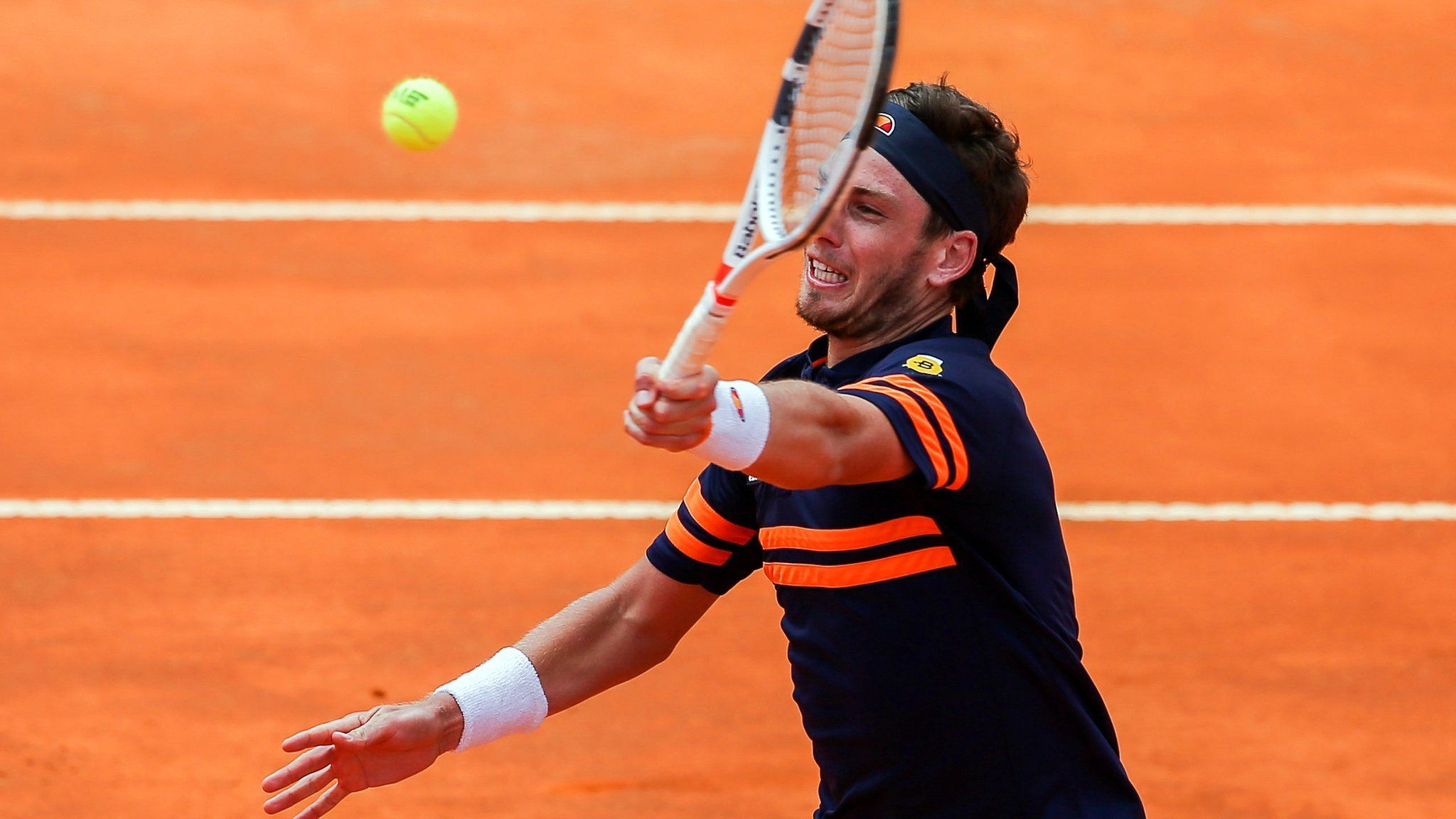 Lyon Open: Cameron Norrie reaches quarter-finals - BBC Sport