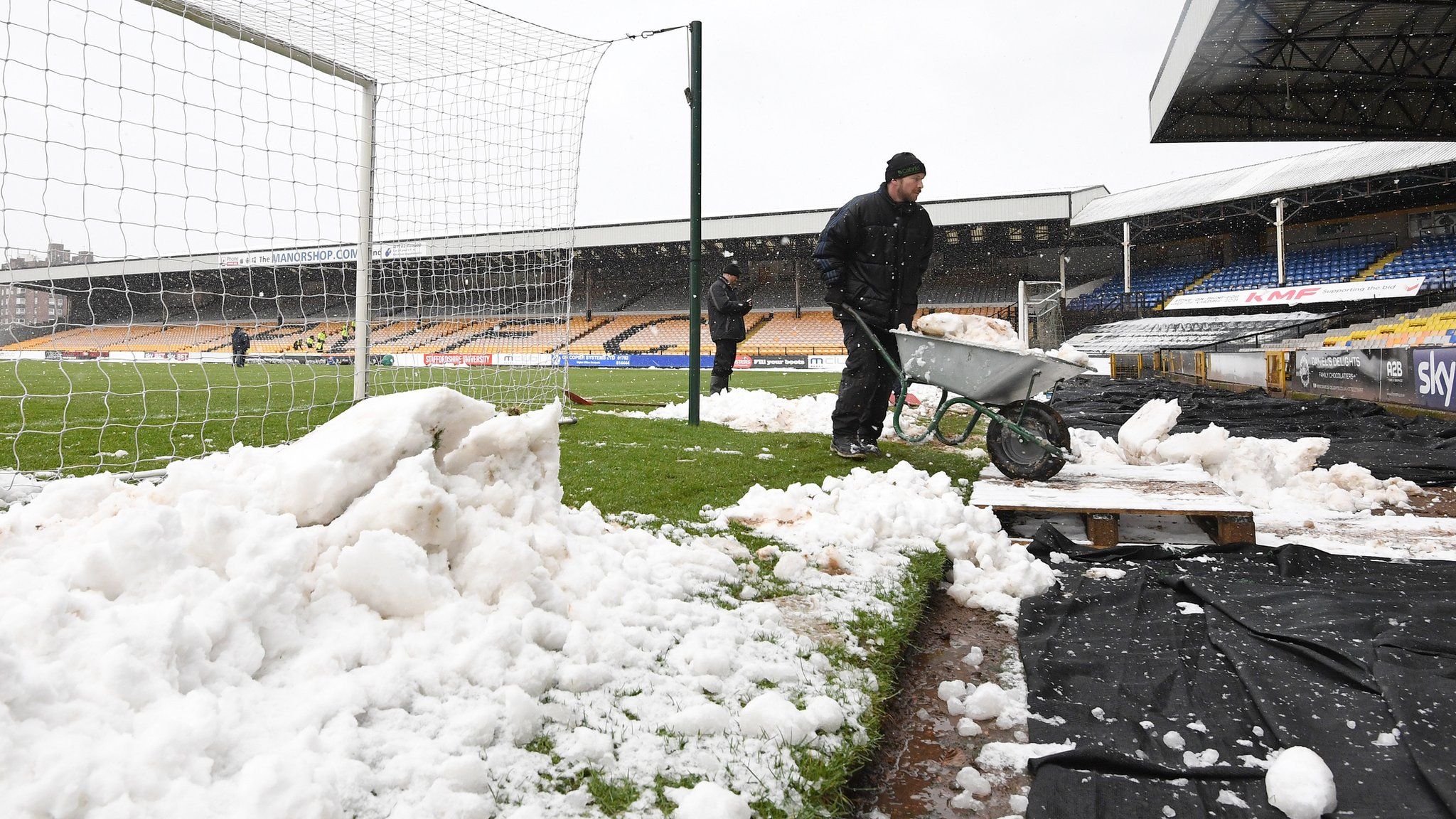 UK weather: Snow and freezing conditions disrupt sporting programme ...