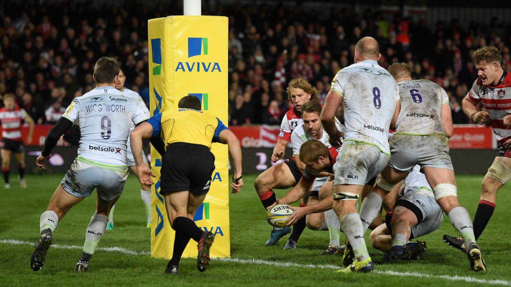 Premiership: Saracens 18-20 Exeter Chiefs - BBC Sport