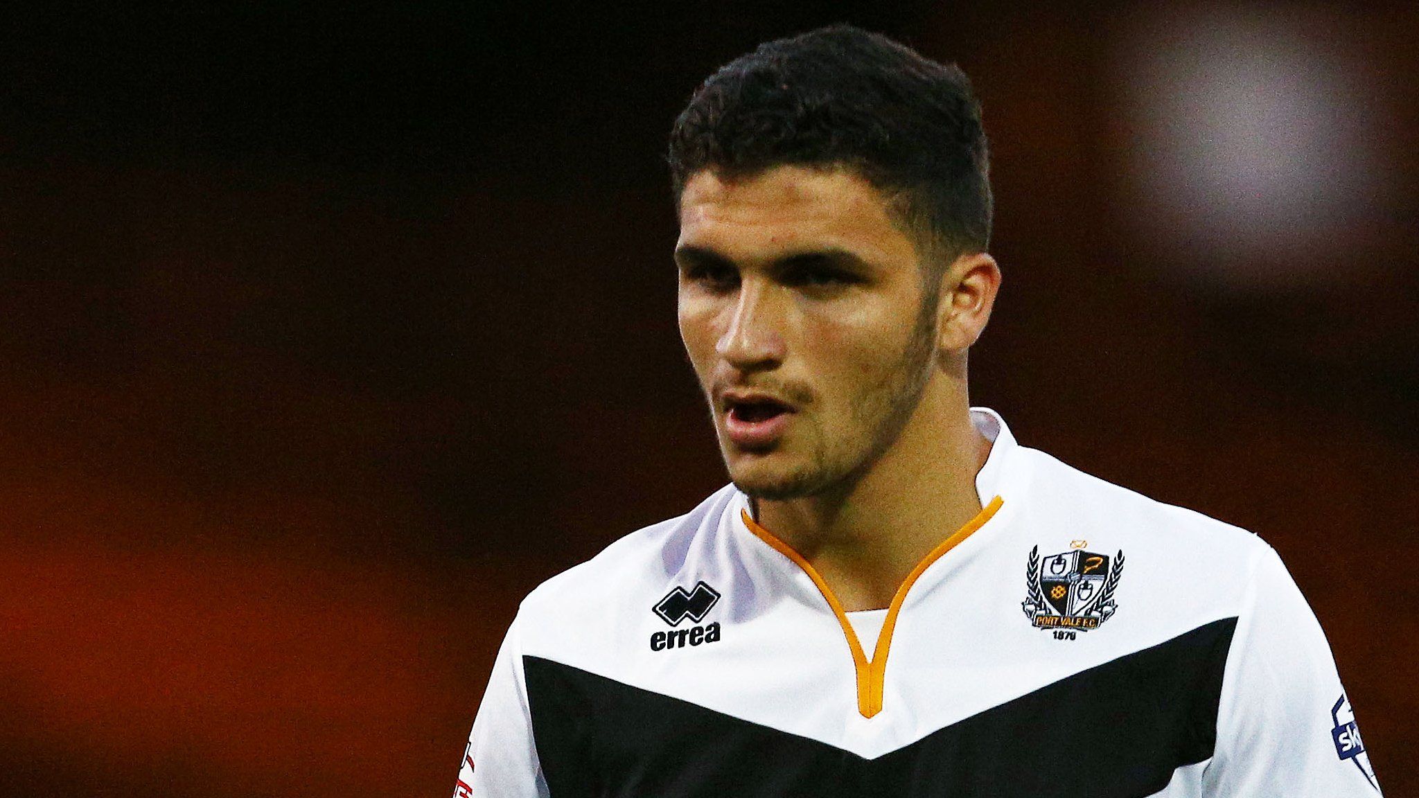Ryan Inniss: Southend United defender has shoulder surgery - BBC Sport