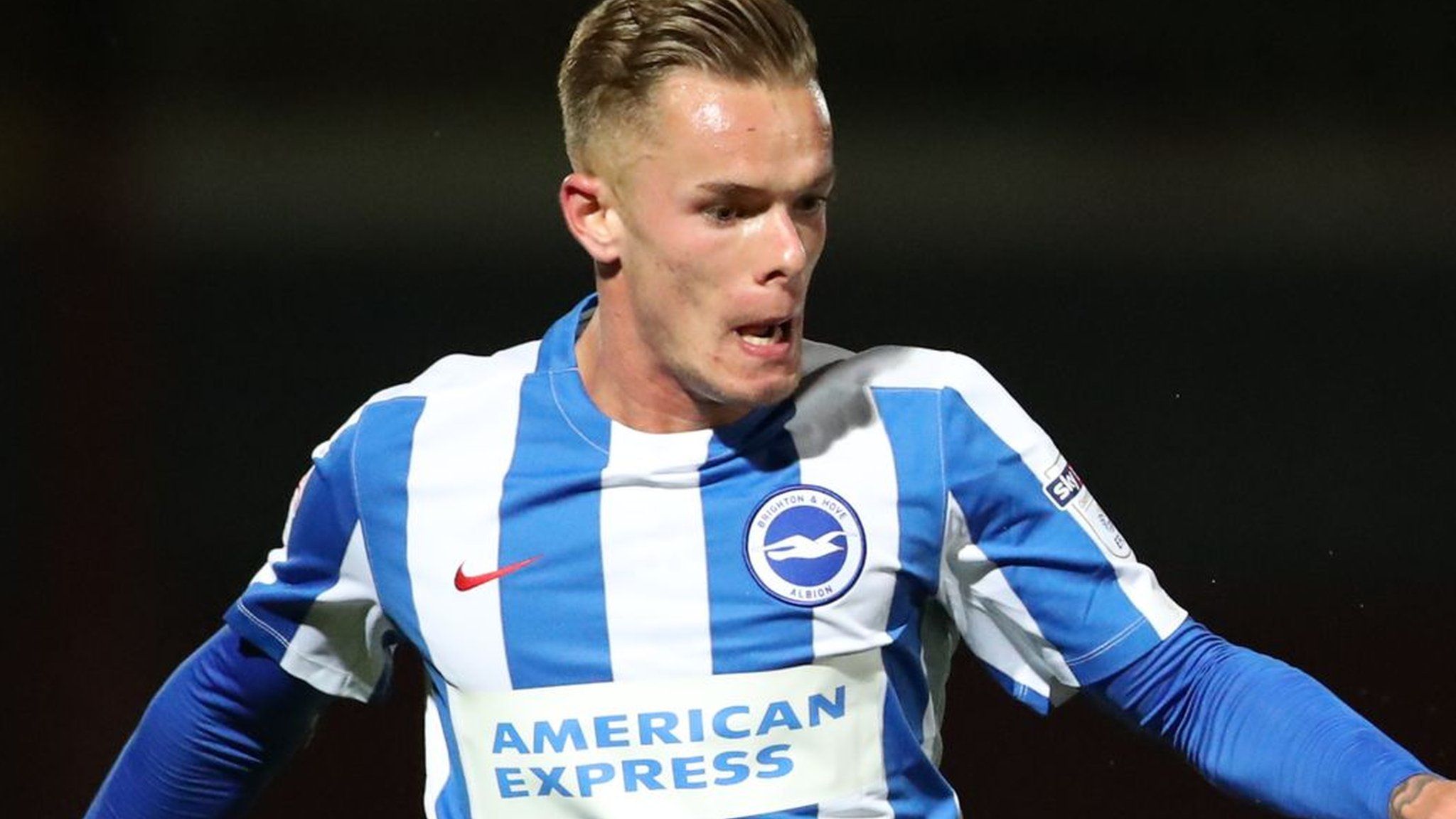 Joe Ward: Brighton & Hove Albion winger extends Lincoln City loan - BBC ...
