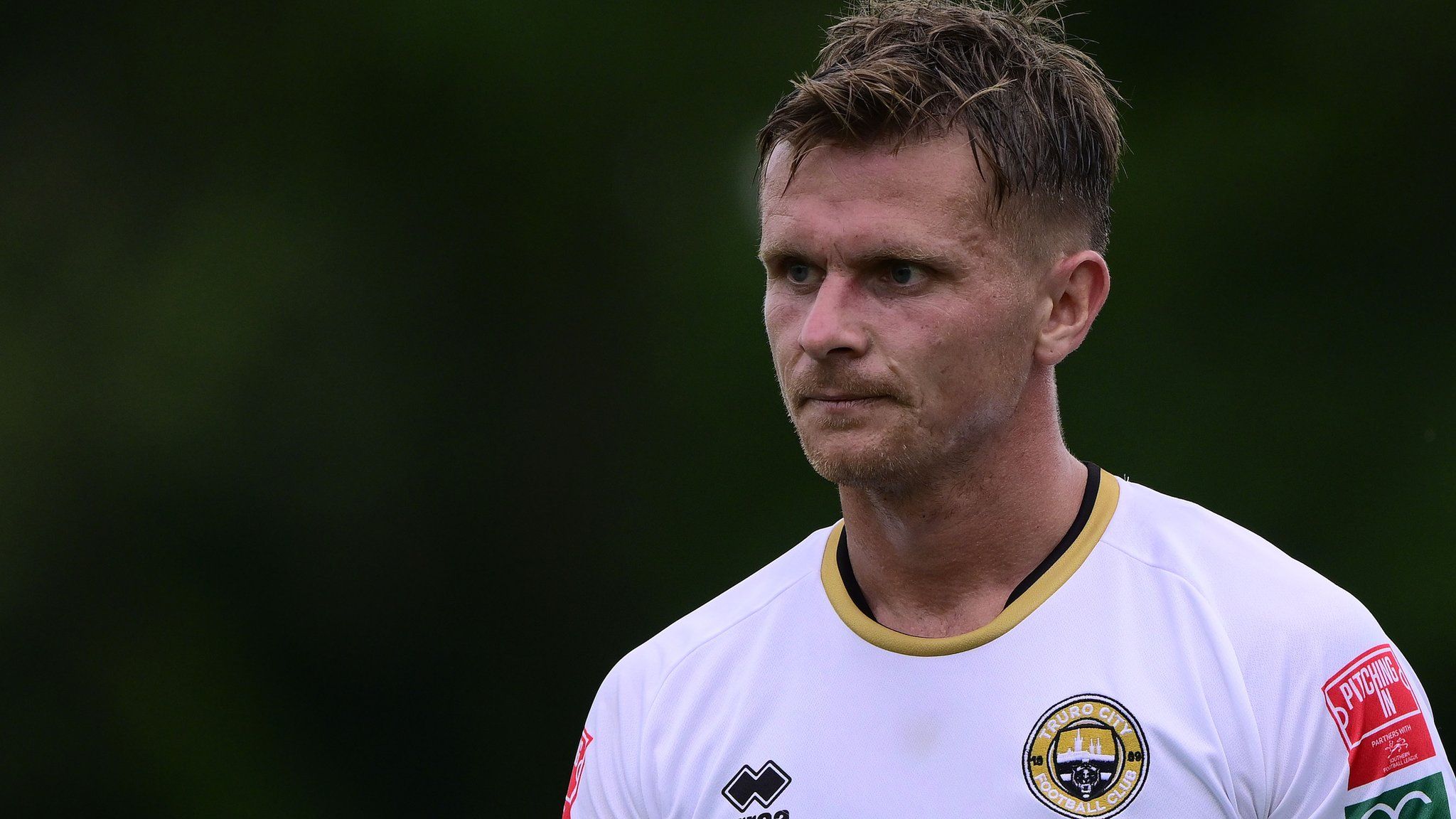 Colin Oppong: Truro City sign Salford City forward on loan - BBC Sport