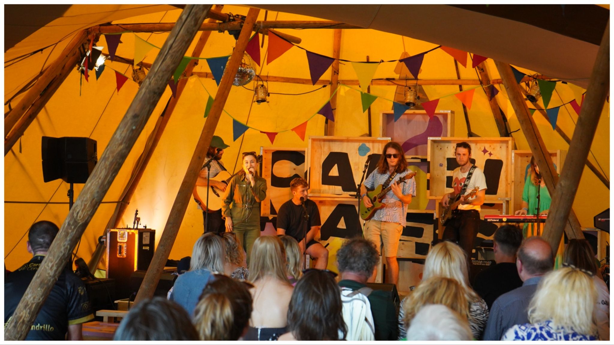 Lluniau Dydd Sul: Eisteddfod Llŷn ac Eifionydd - BBC Cymru Fyw