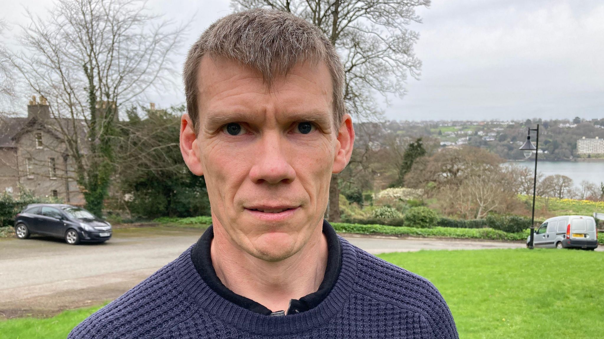 Twristiaeth: Galw am gymorth i osgoi 'dewis elw neu'r blaned' - BBC ...