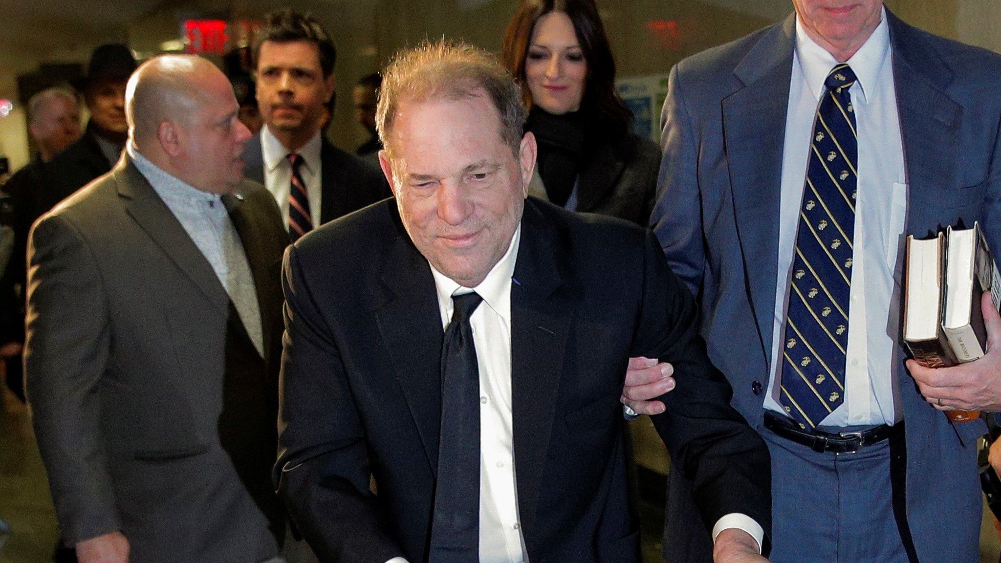 Harvey Weinstein case: Jury picked for New York rape trial - BBC News