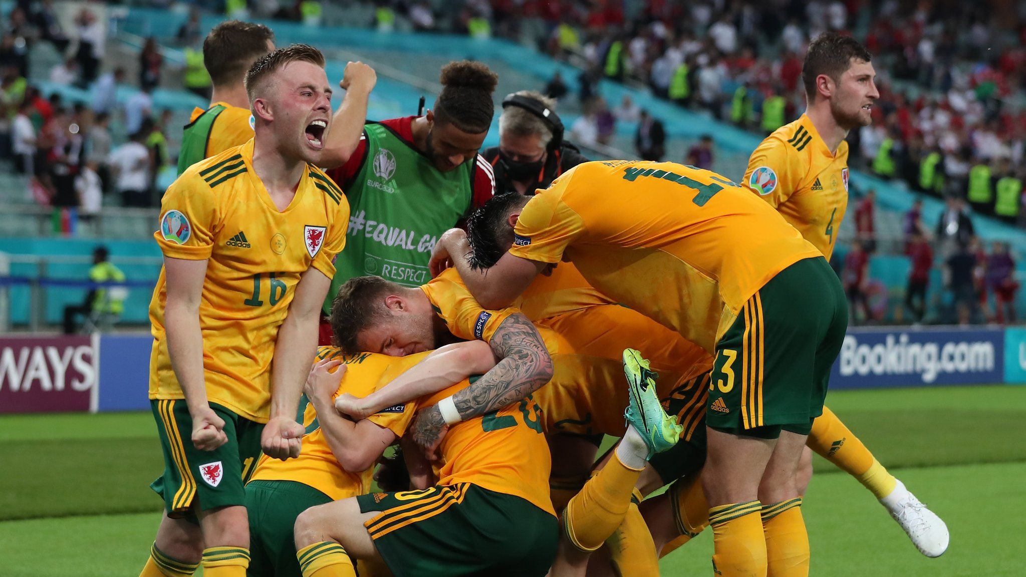 Euro 2020: Cymru 2-0 Twrci - BBC Cymru Fyw