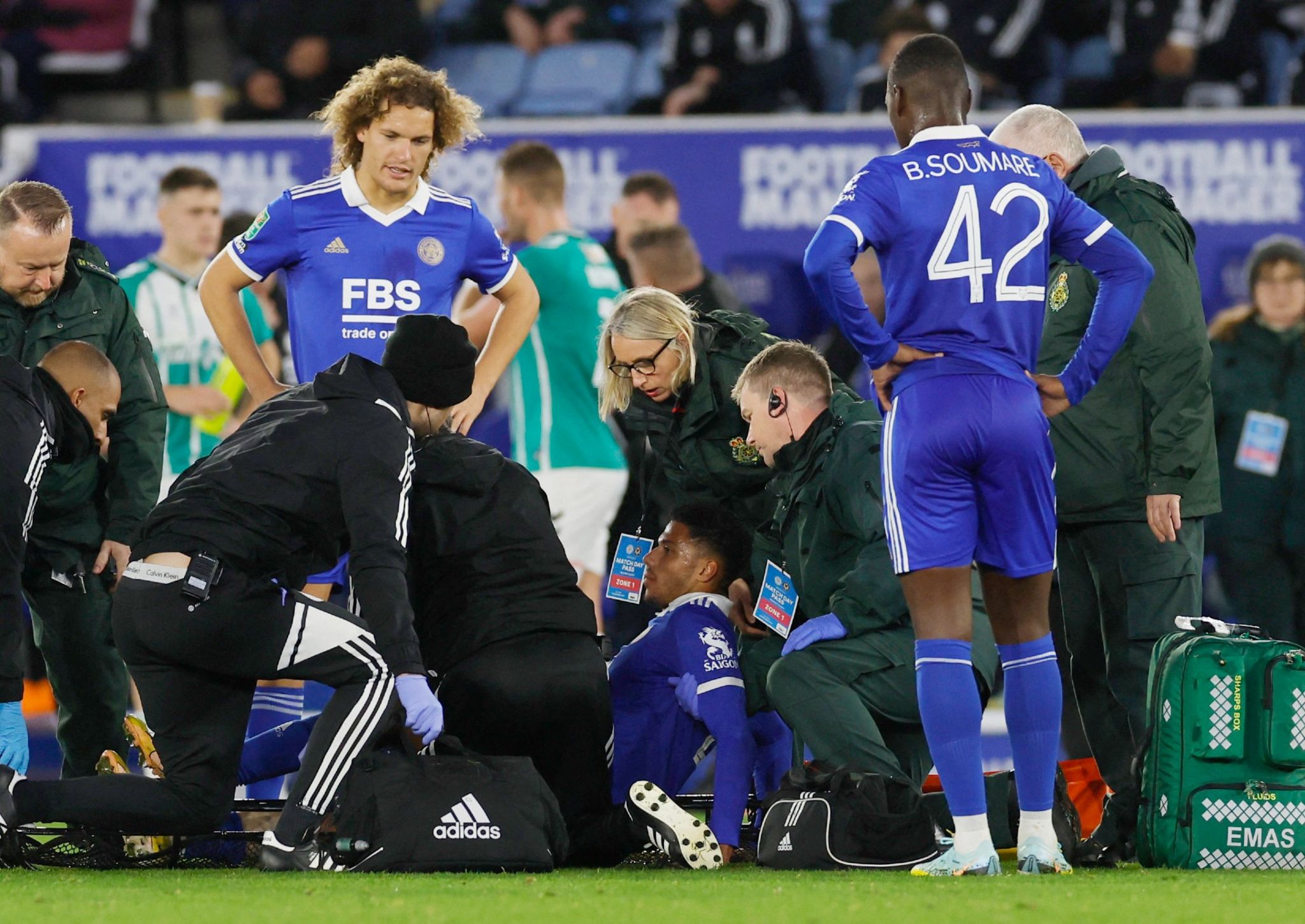 L﻿eicester line up scan for James Justin injury - BBC Sport