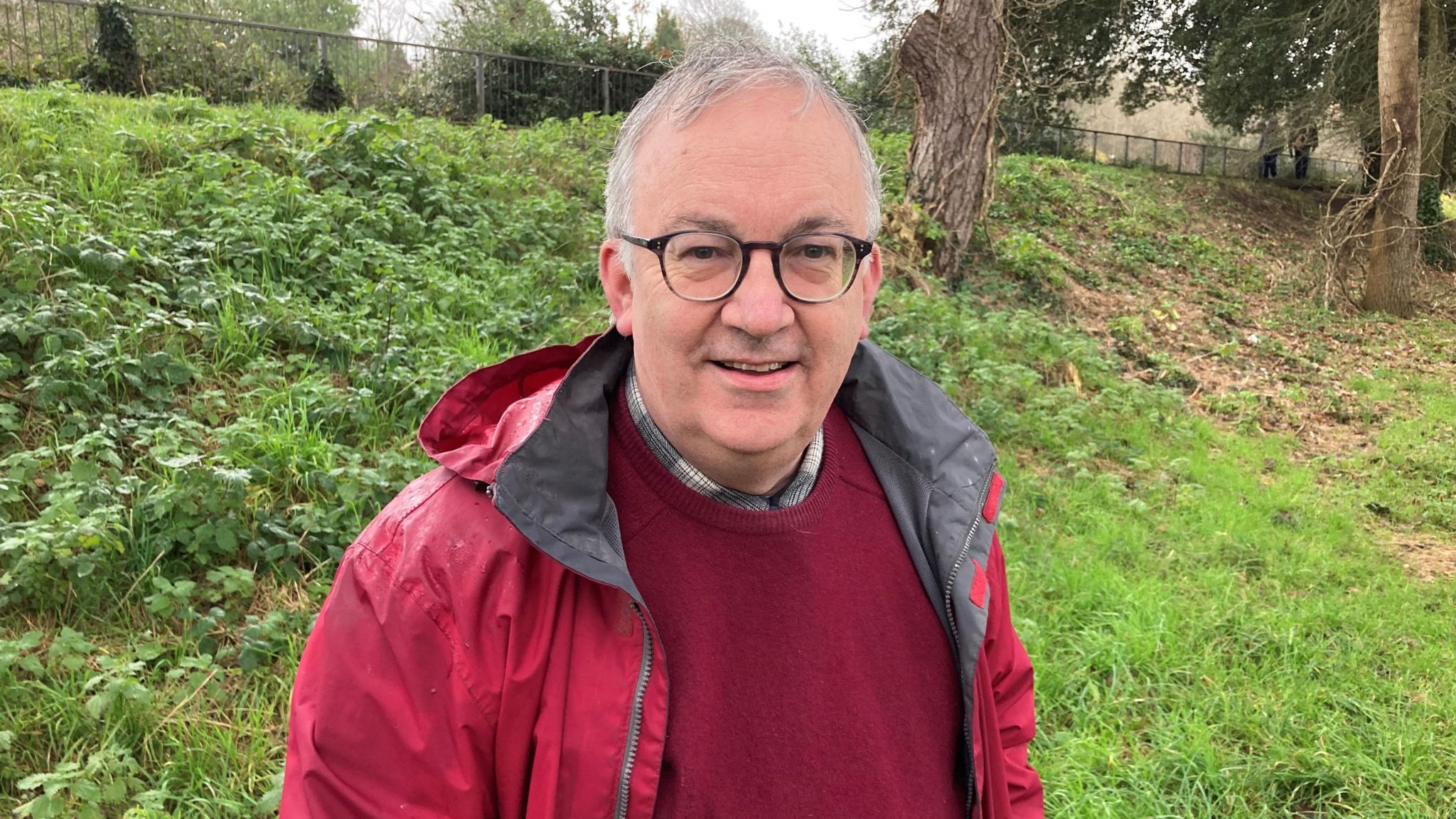 Mapio ardaloedd pwysig pryfaid Cymru - BBC Cymru Fyw