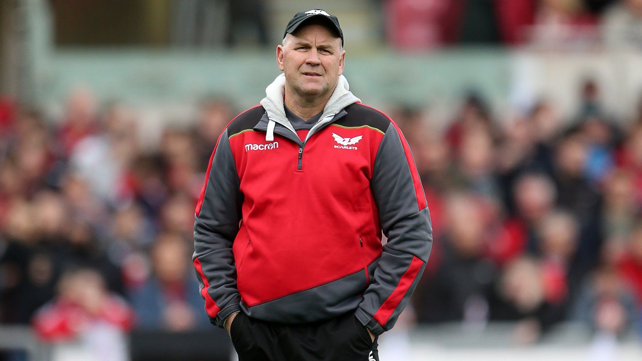 Phil Price: Prop to join Scarlets from Dragons permanently - BBC Sport