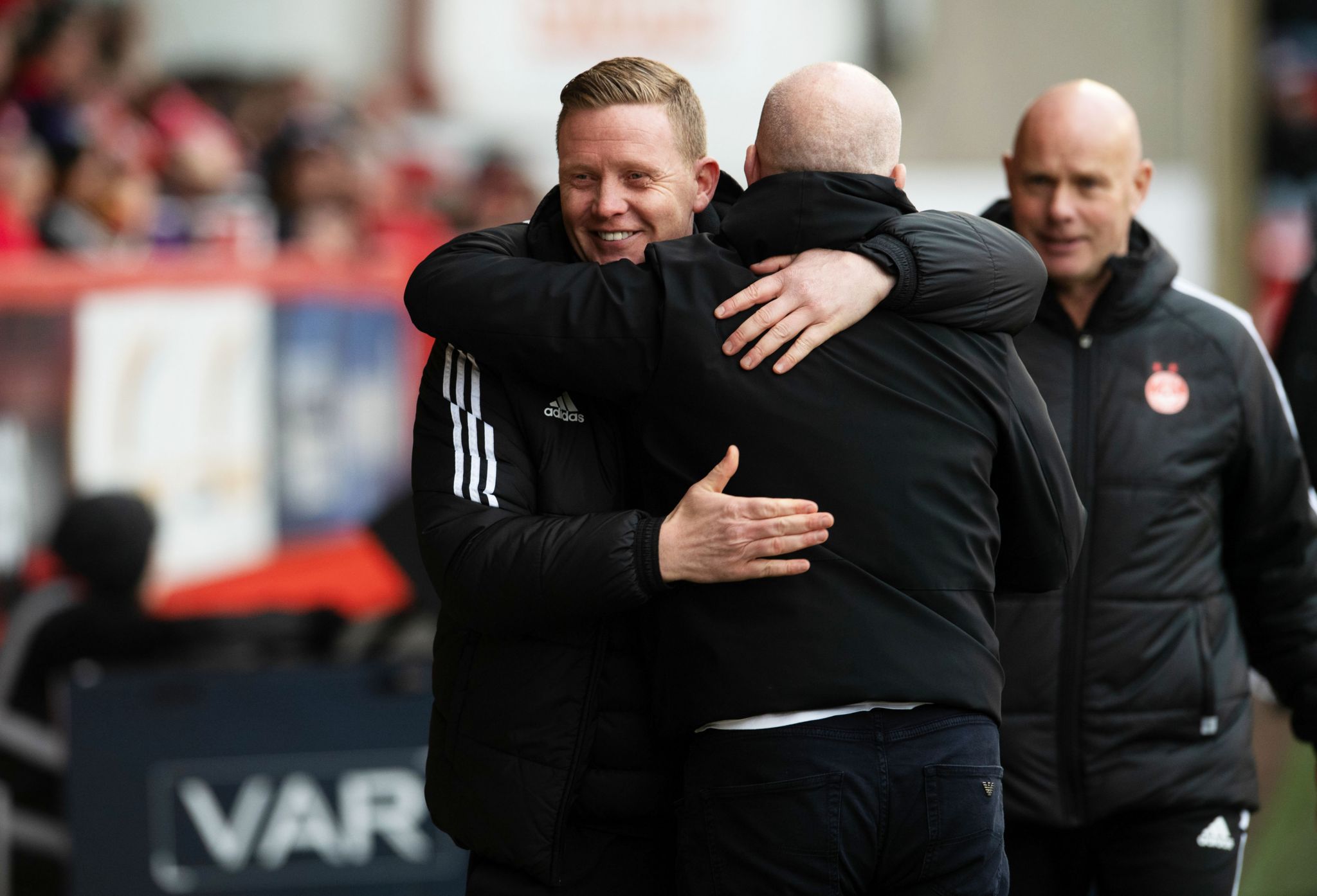 Robson's Dons third in form table - BBC Sport