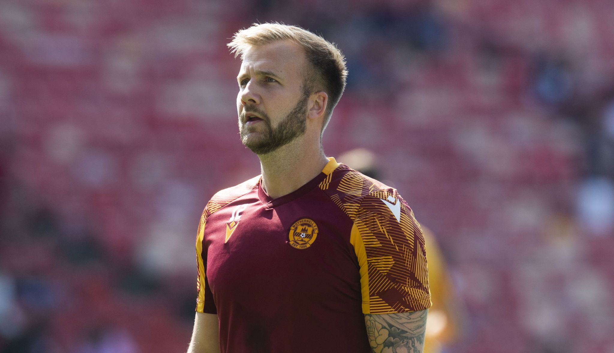 Fox departs Motherwell in search of first-team football - BBC Sport