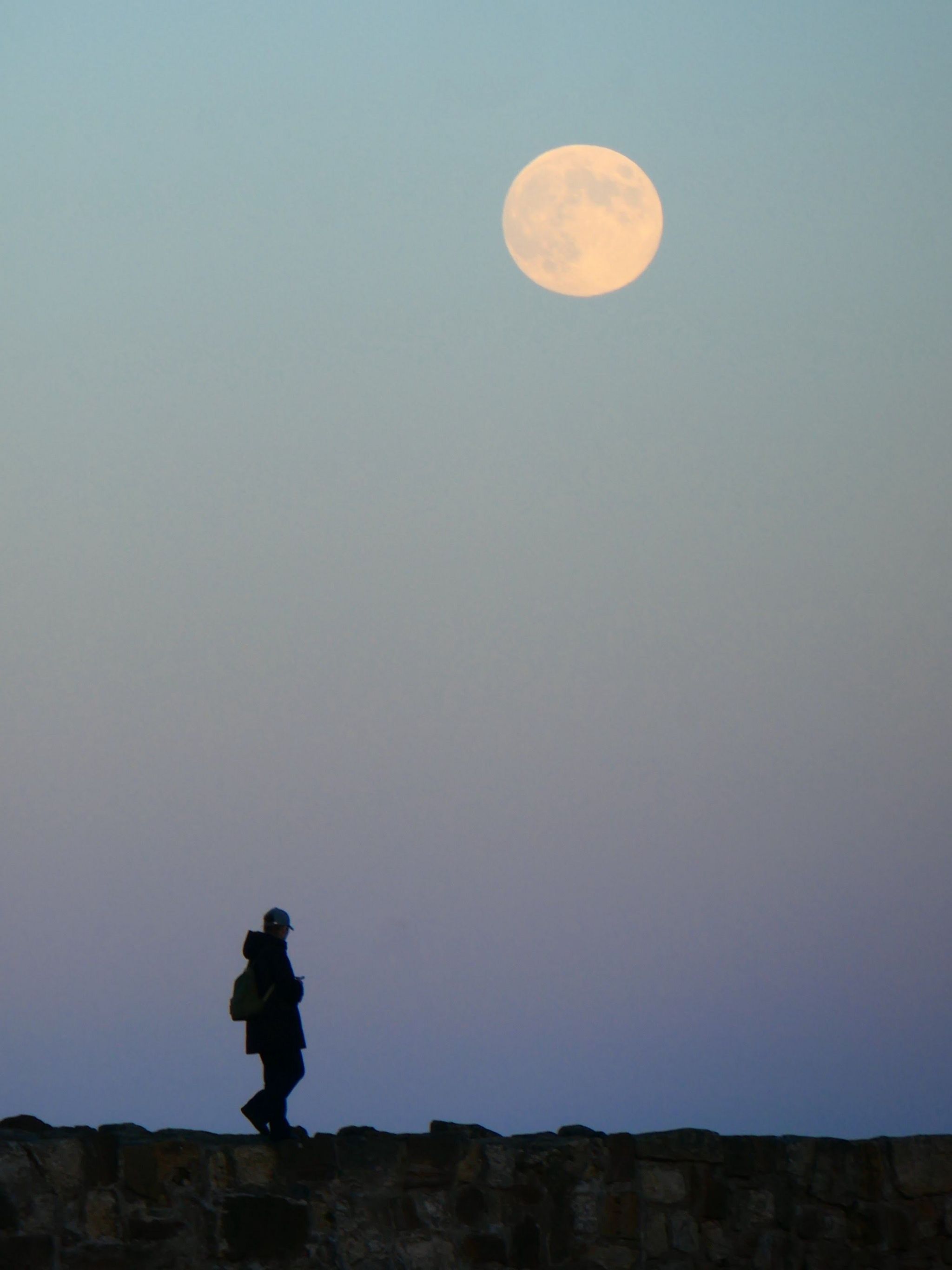 In pictures: Cold Moon over Scotland - BBC News