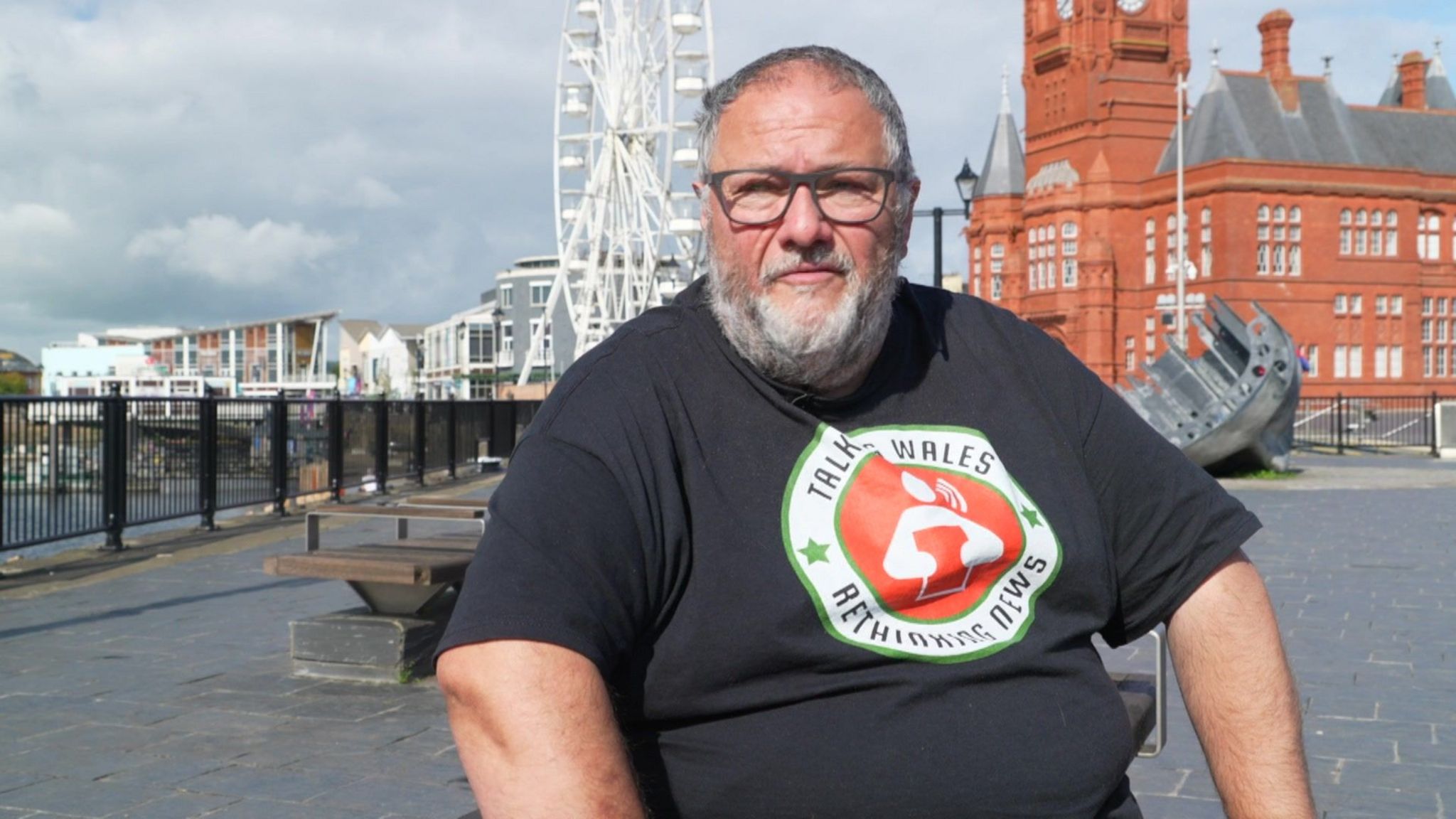 Pryderon am gyrhaeddiad cynnwys Cymraeg ar X ers yr ail-frandio - BBC ...