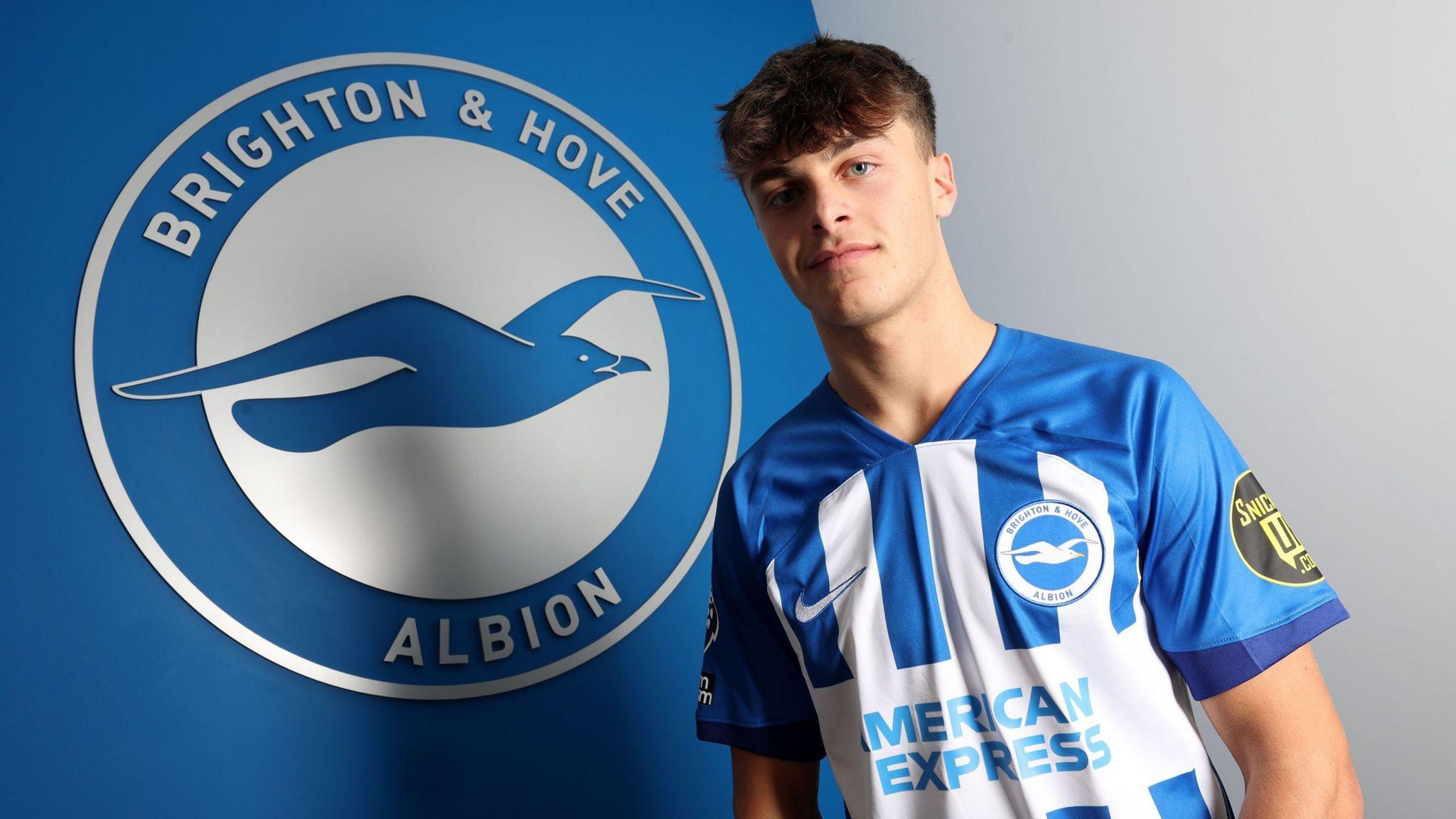'He will fit in well with our style of play' - Robertson joins Brighton - BBC Sport
