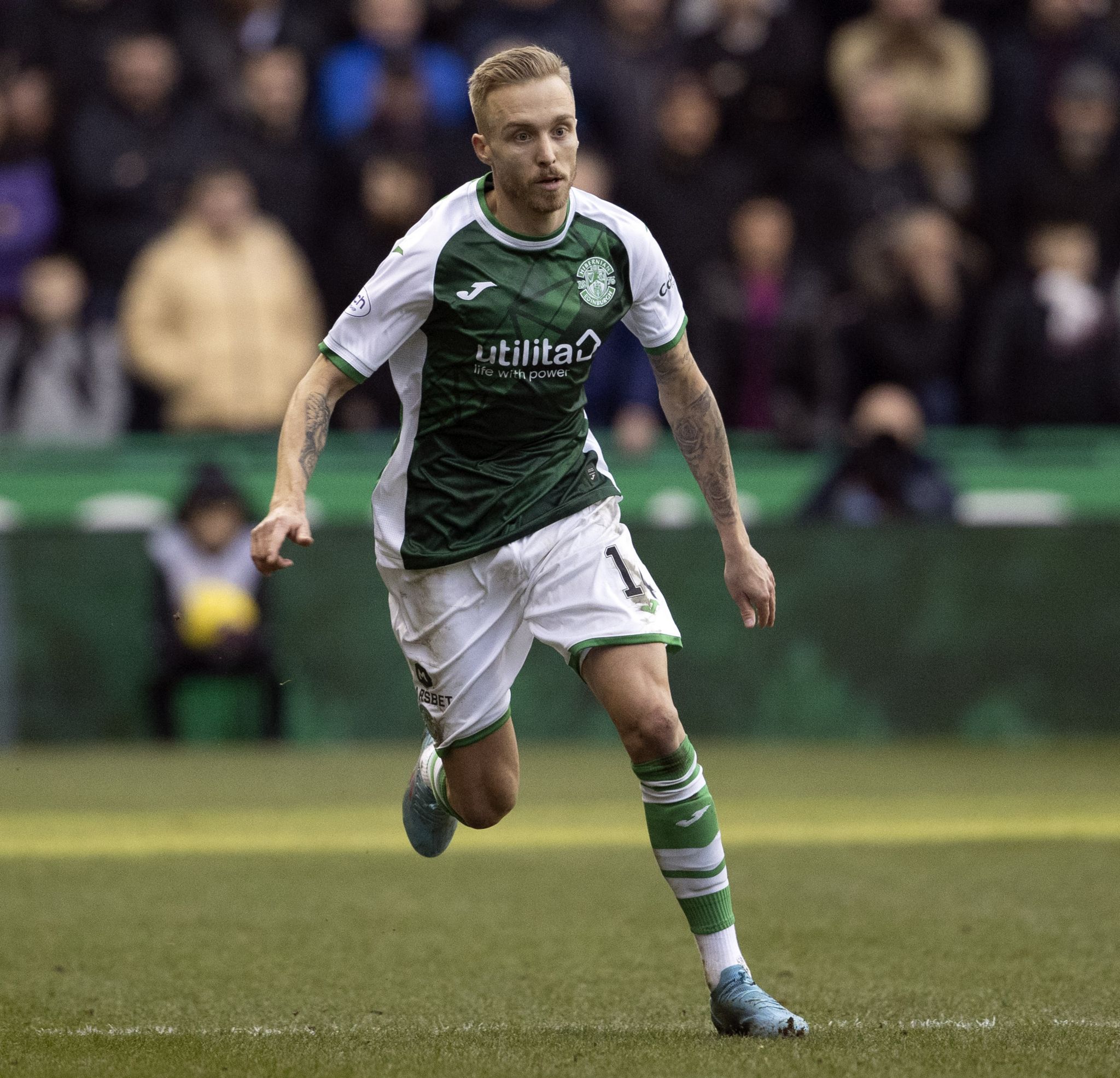 Jeggo sounded out Boyle for advice on Hibs move - BBC Sport