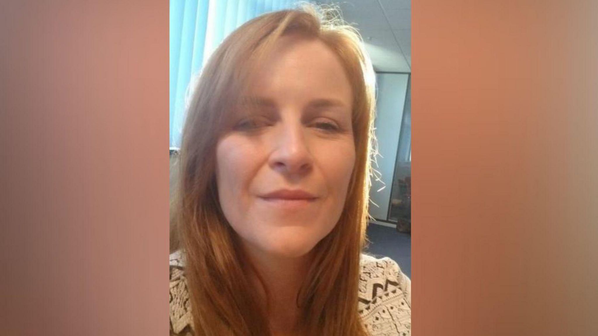 West Midlands Taylor Swift fans lose hundreds to ticket scammers - BBC News