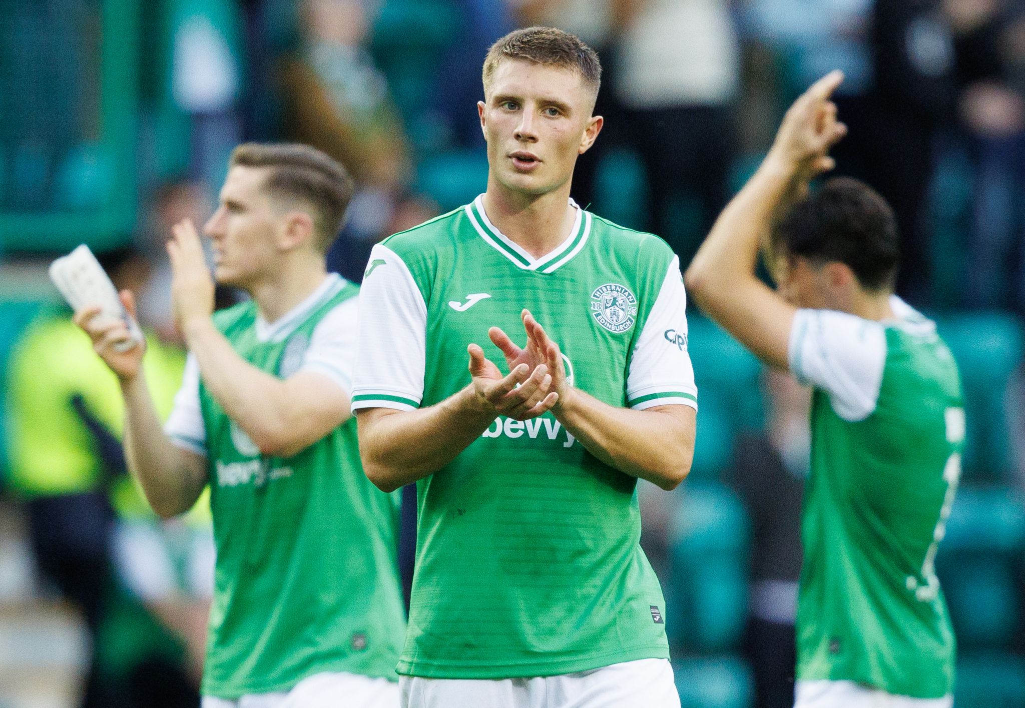 Hibs seek new recruits & first league win - BBC Sport