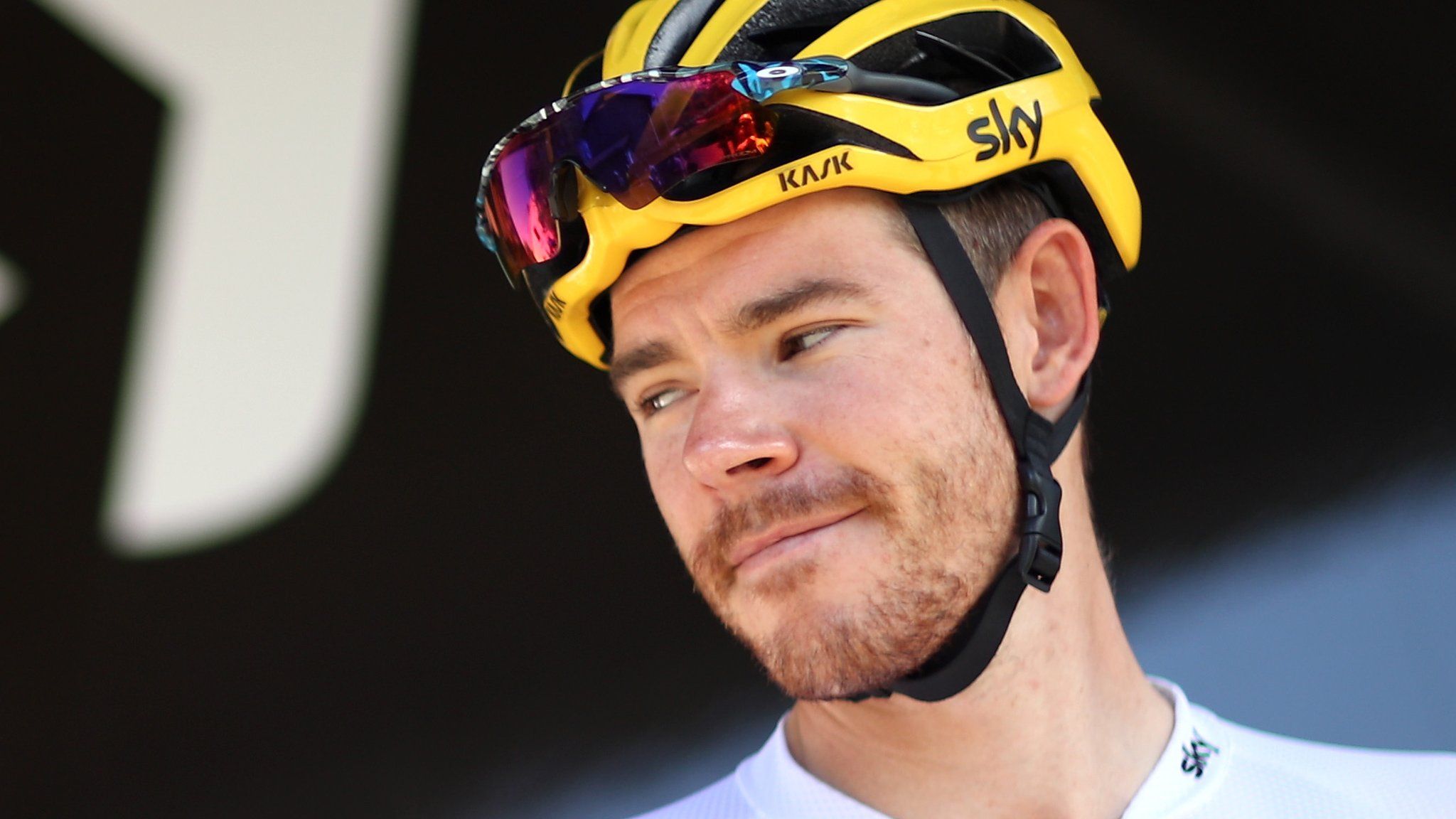 Dutchman Niki Terpstra claims Tour of Flanders win - BBC Sport