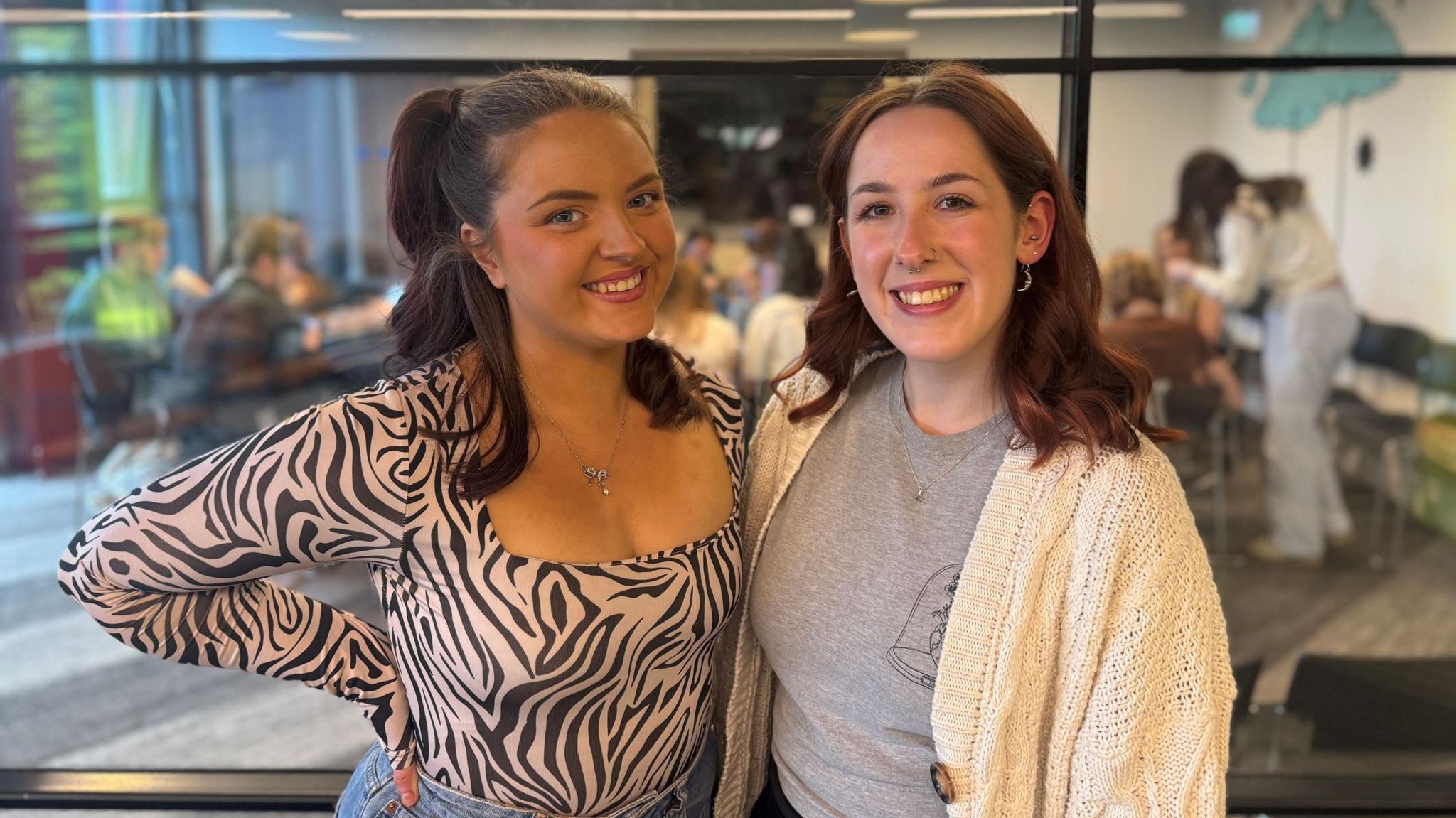 Taylor Swift fans get ready for singer's Eras tour in Dublin - BBC News