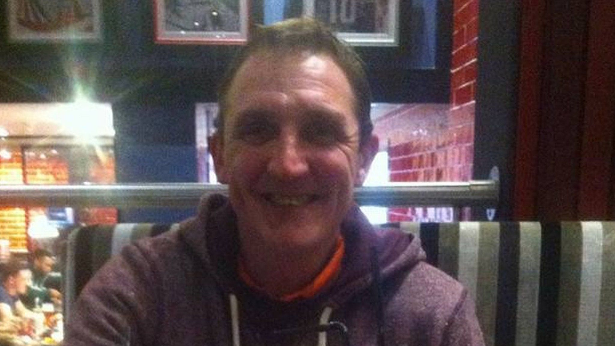 Phillip Owen stab death: Man held over fatal stabbing - BBC News