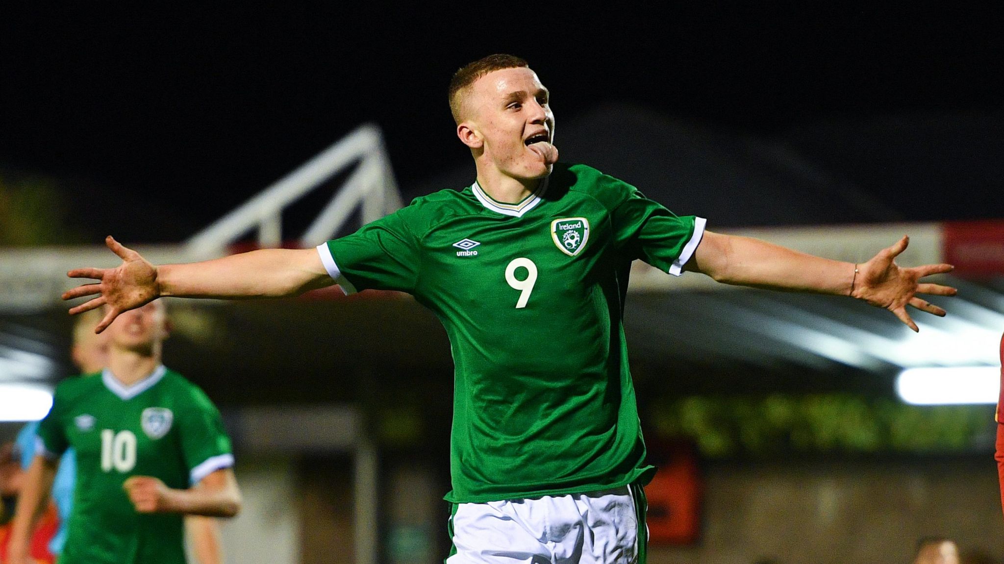 Brighton sign striker Mark O'Mahony from Cork City - BBC Sport