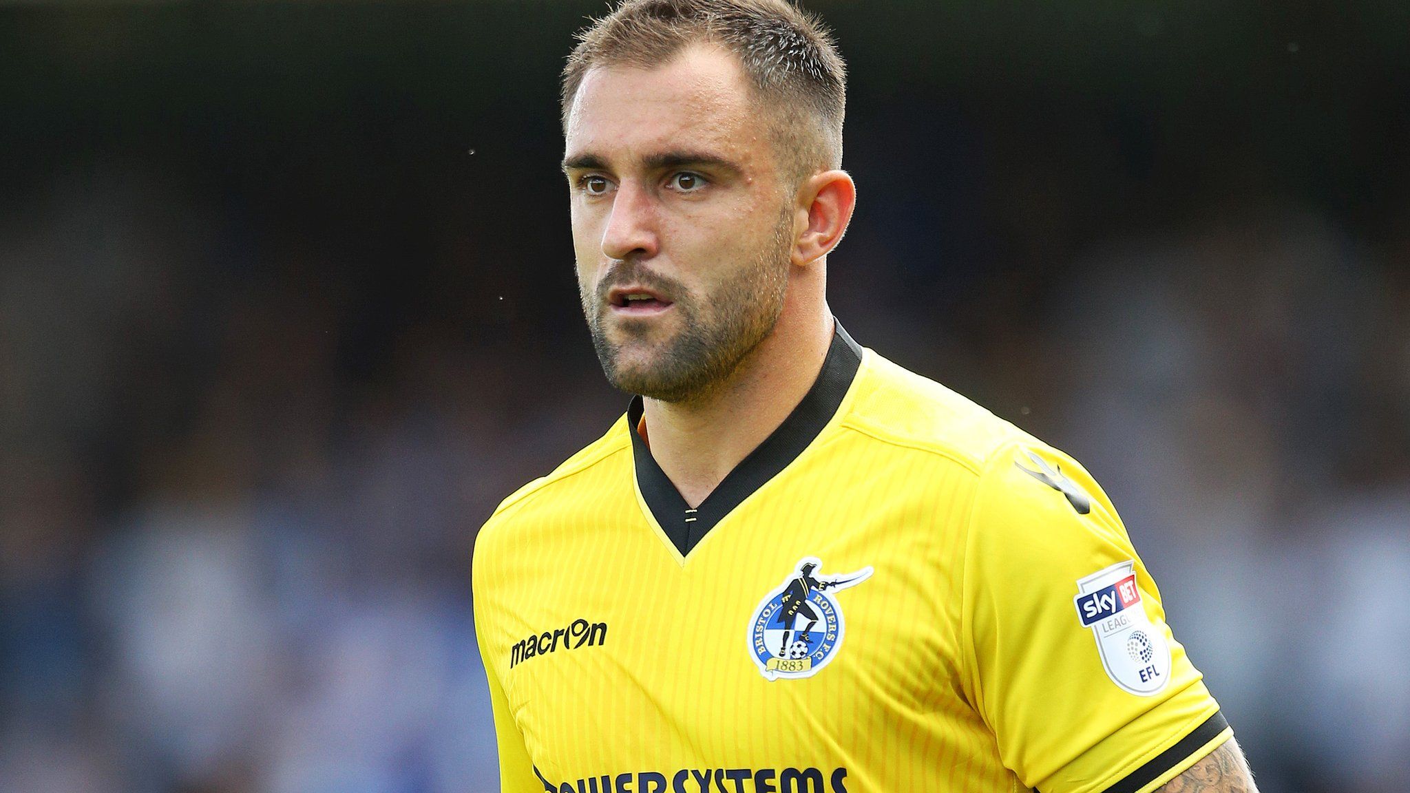 Joe Partington: Bristol Rovers sign Eastleigh captain - BBC Sport