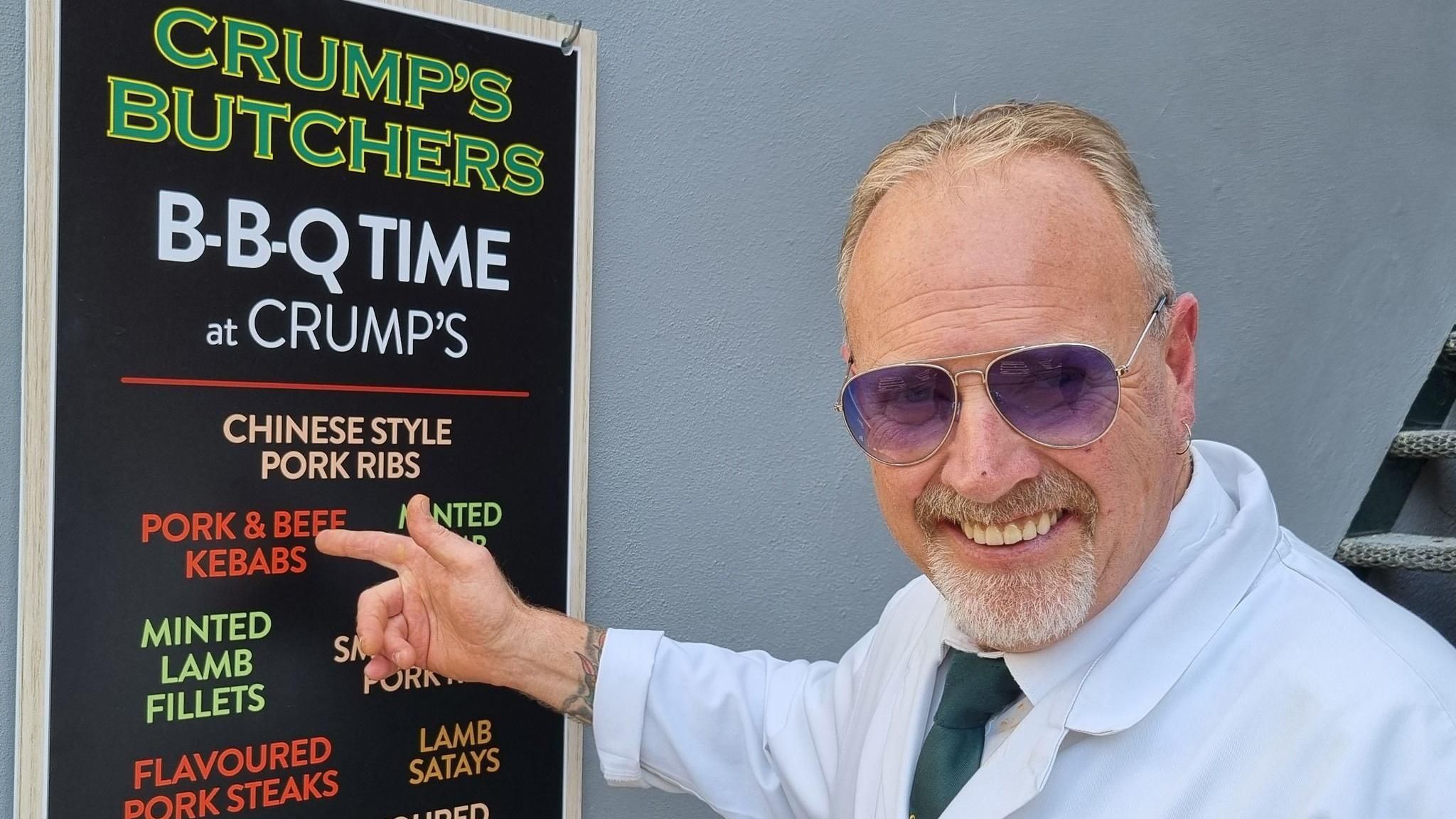 Long-serving Wiltshire butcher hangs up his apron - BBC News