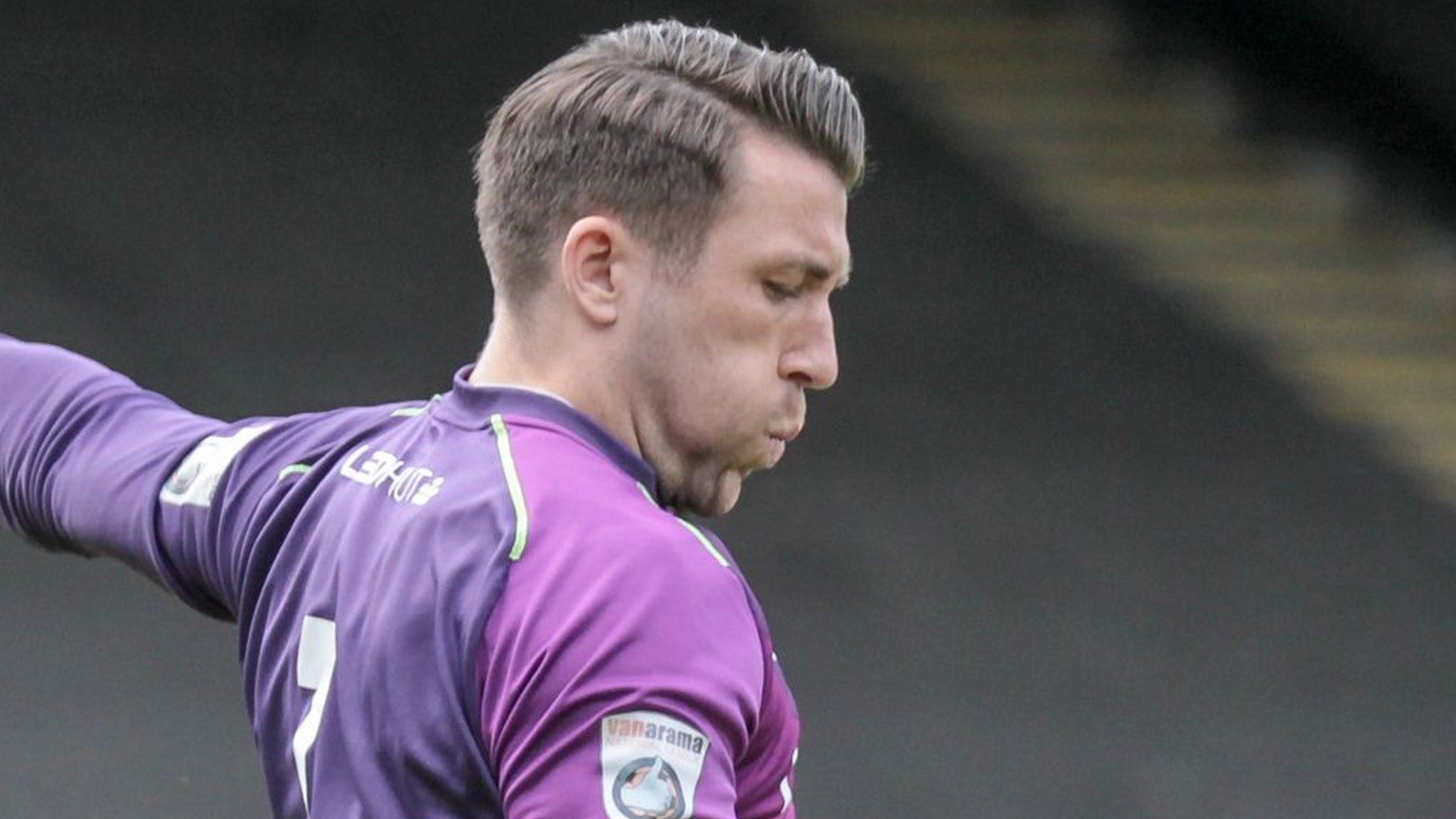 AFC Fylde: Manager Dave Challinor signs new two-year deal - BBC Sport