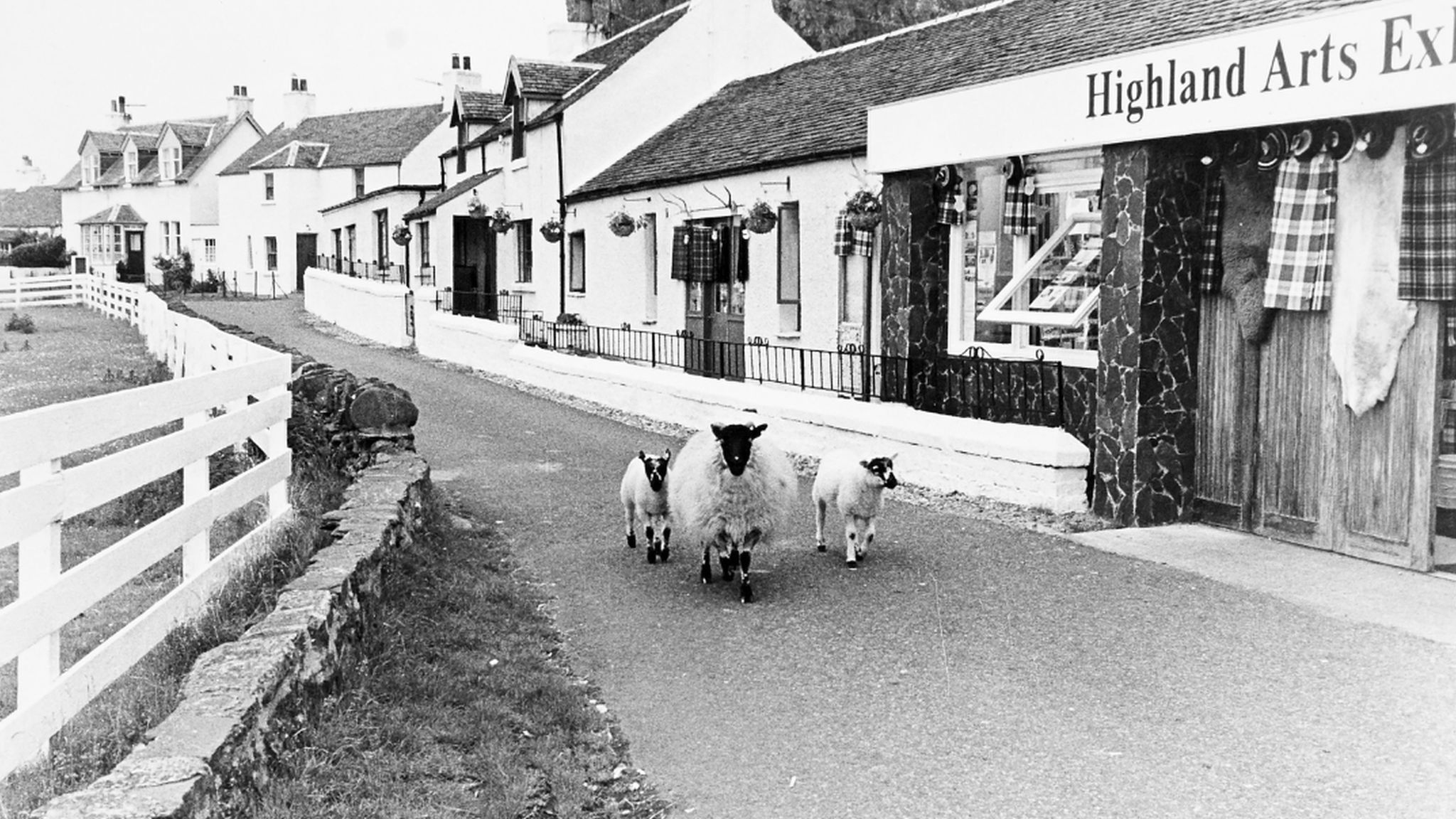 In pictures: Rural Scotland in the 1970s and 80s - BBC News